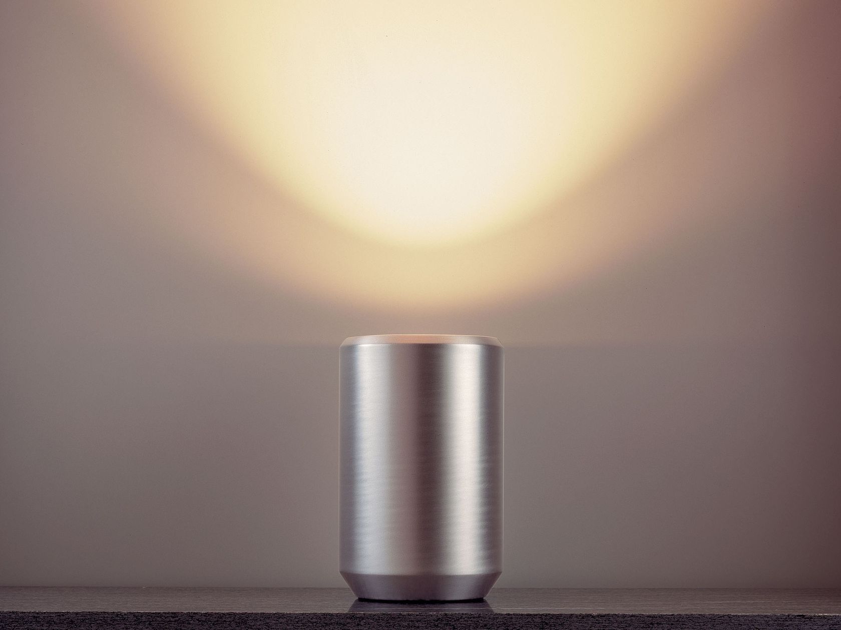 IPSO | Floor lamp By ANNA LARI