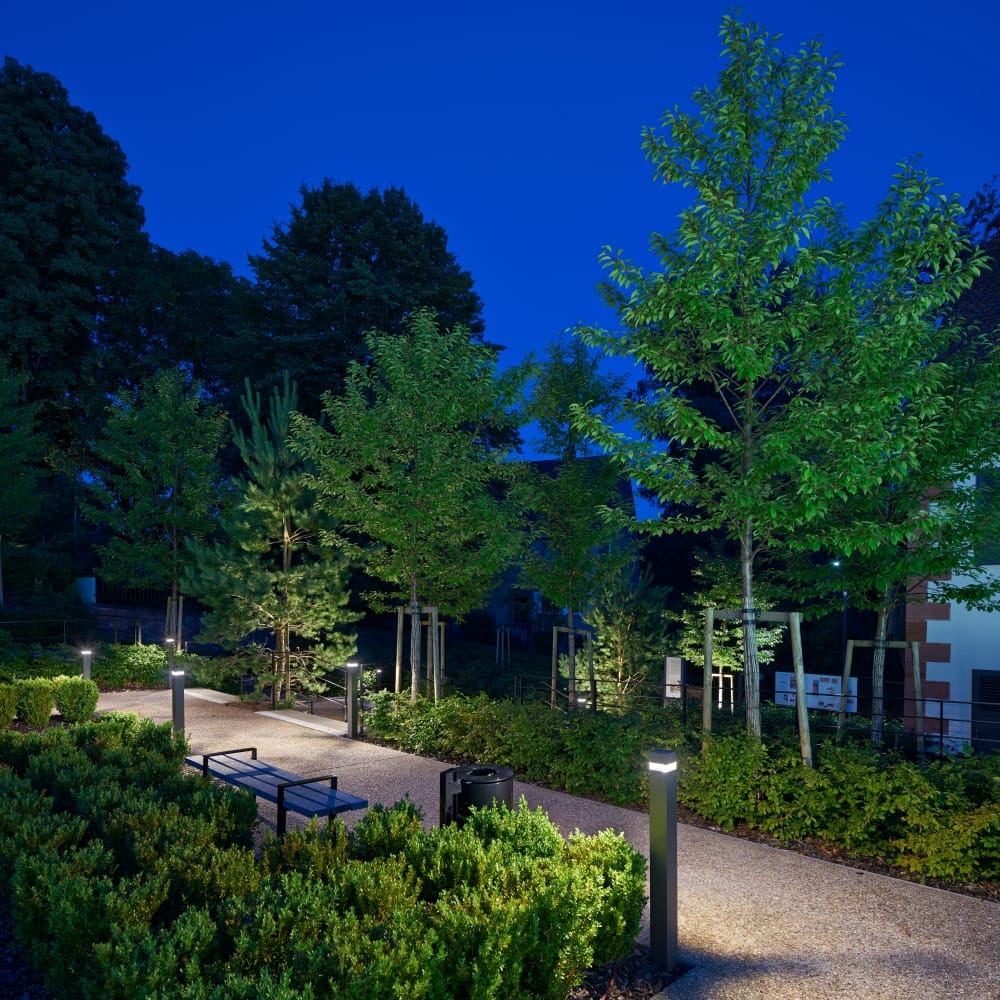 IWAY LED die cast aluminium bollard light By iGuzzini | design Jean ...