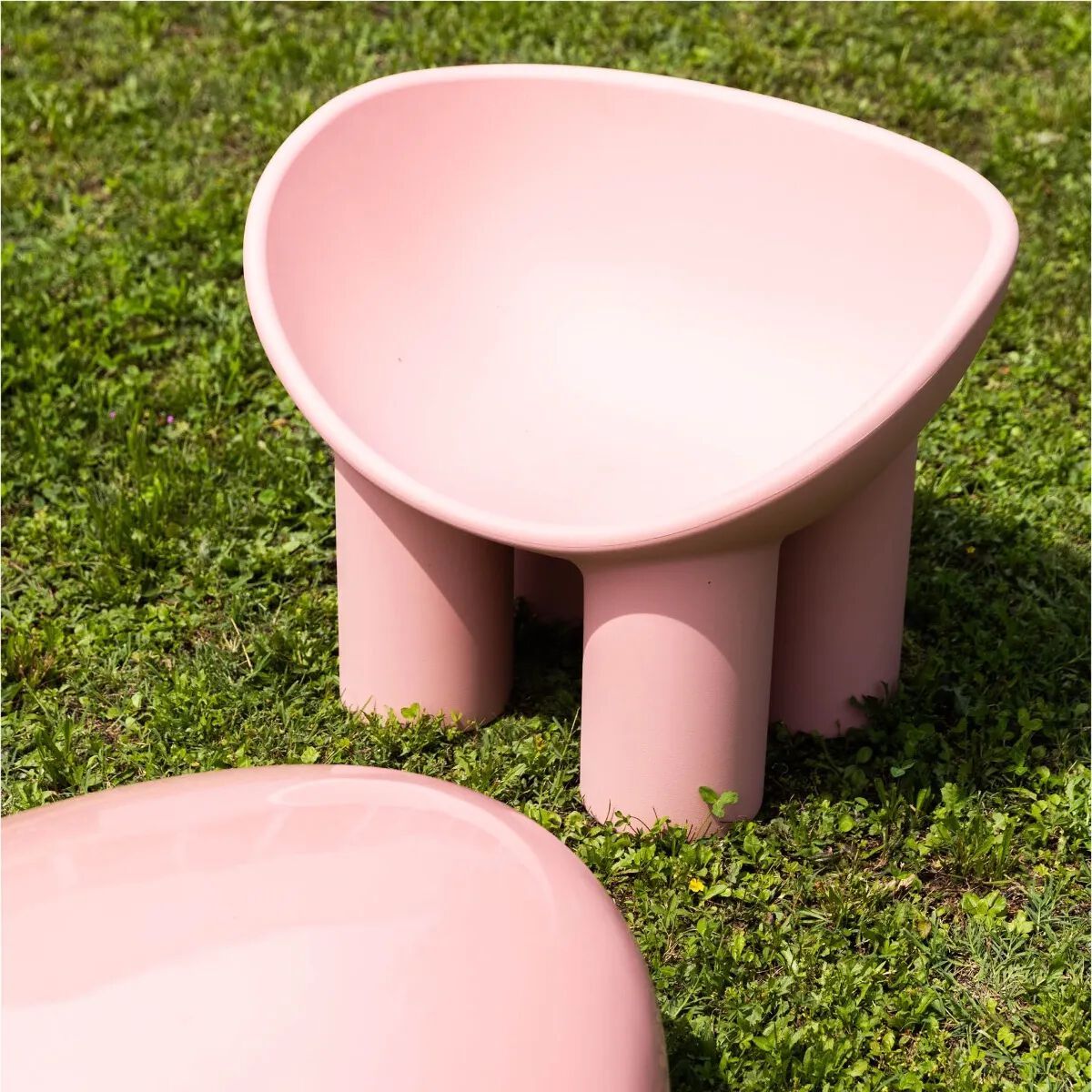 DRIADE - ROLY POLY PINK Easy chair By In Stock