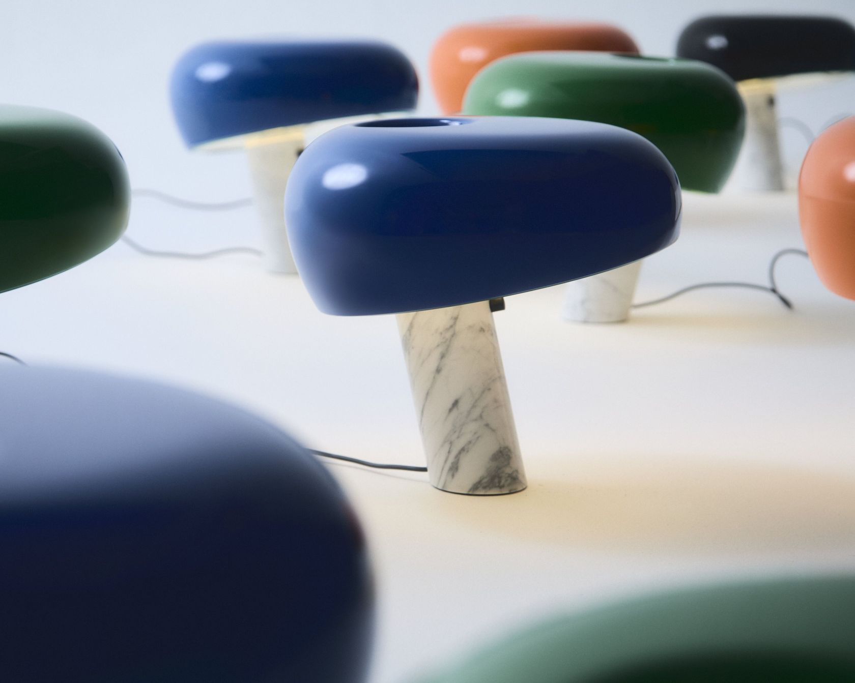 FLOS - SNOOPY ORANGE 台灯 By In Stock | design Achille Castiglioni, Pier ...