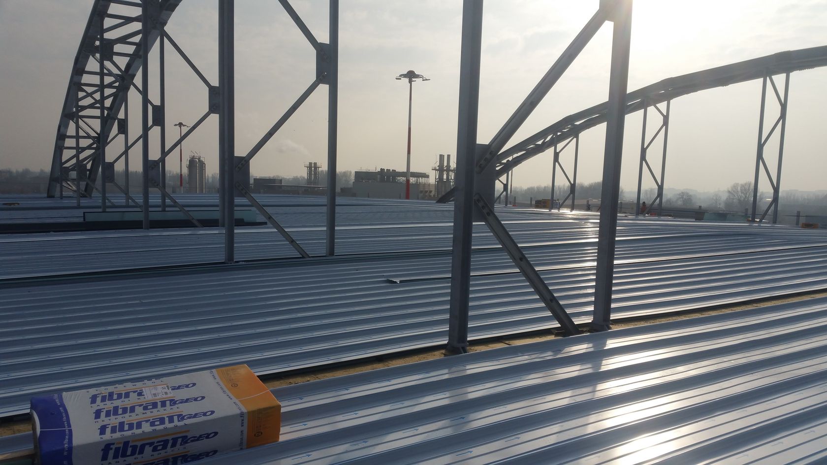 Panel y chapa metáliao para cubiertas Industrial roofing Kalzip 65 and ...