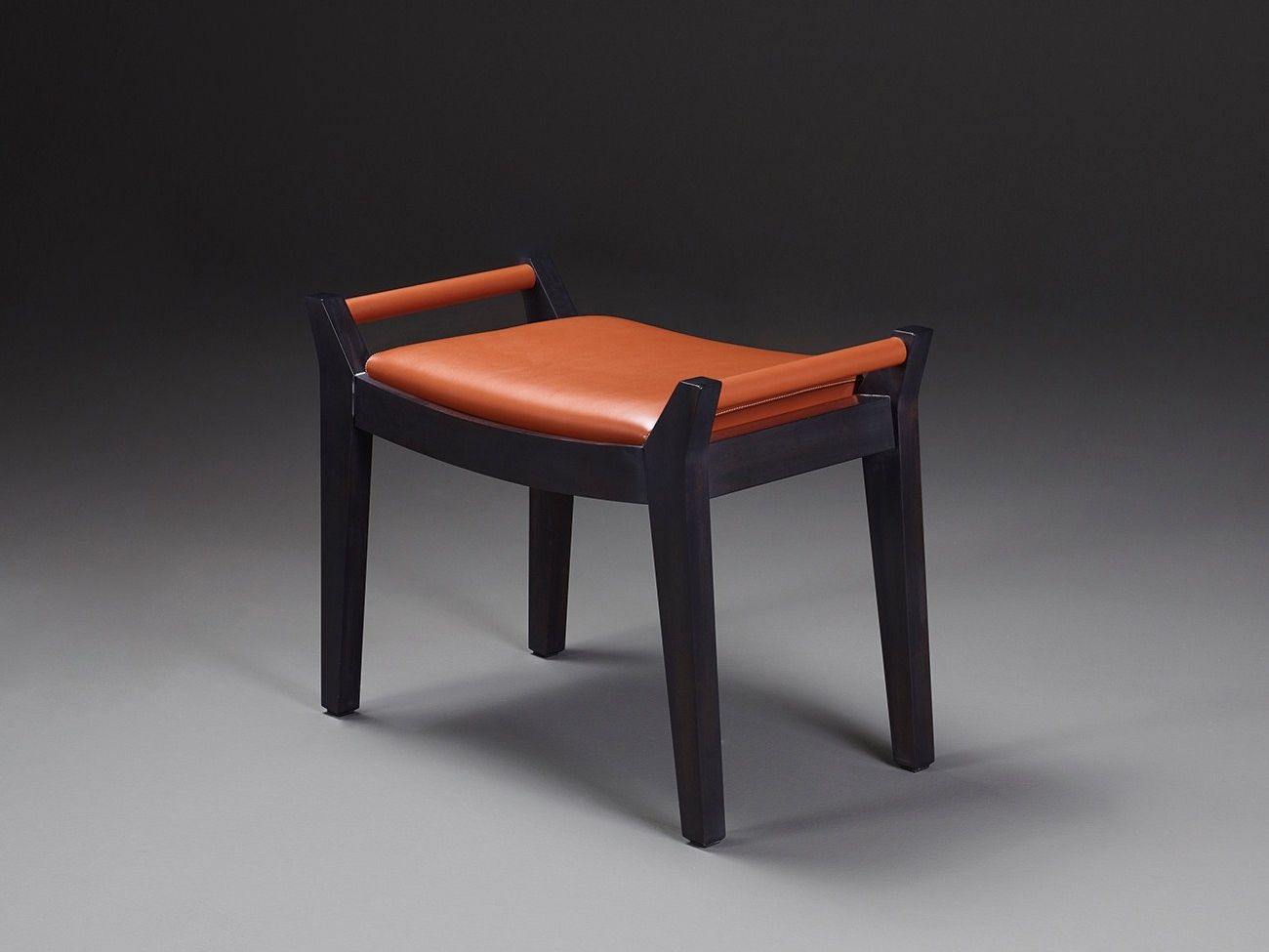 Low upholstered leather stool JEAN By Promemoria design Romeo Sozzi
