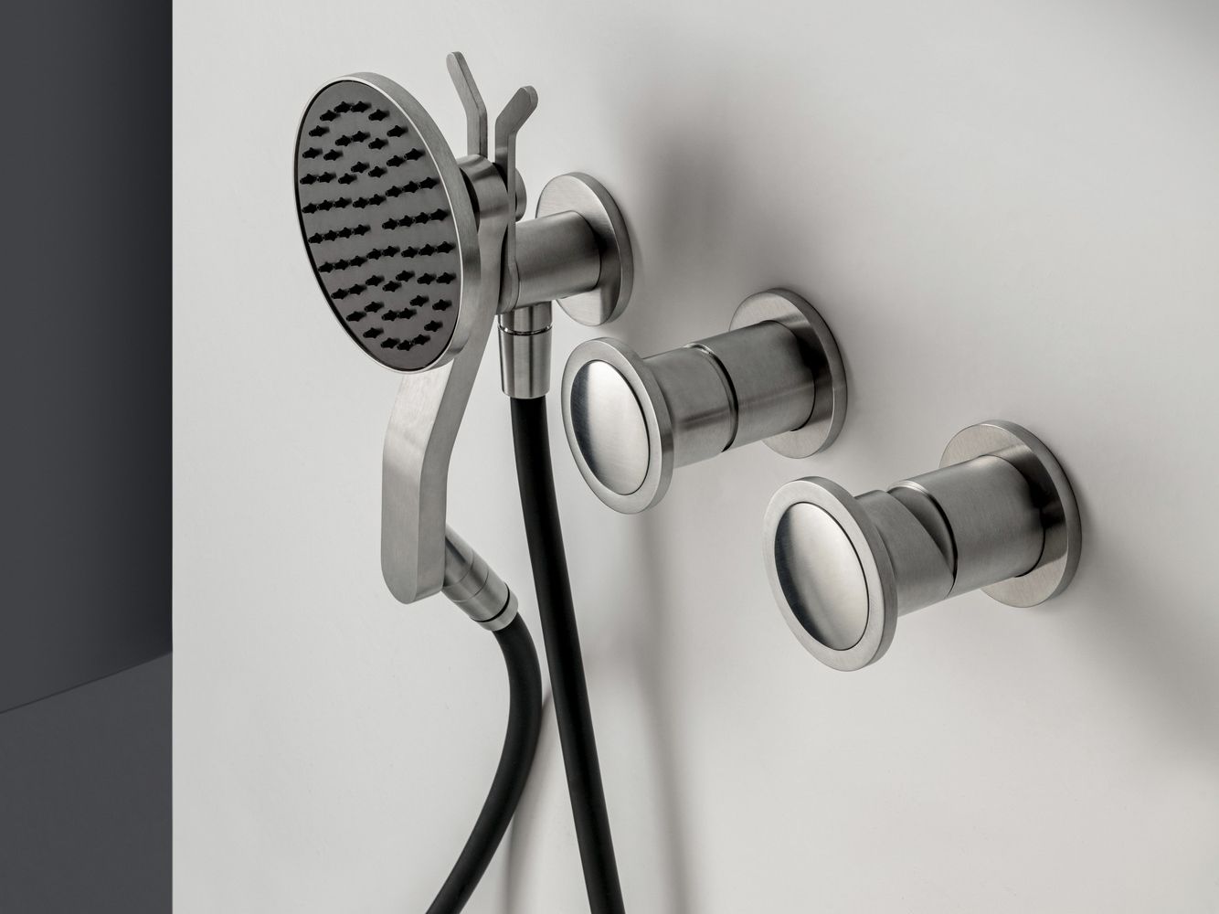JK21 | Shower tap with individual rosettes By ZAZZERI design Fabrizio ...