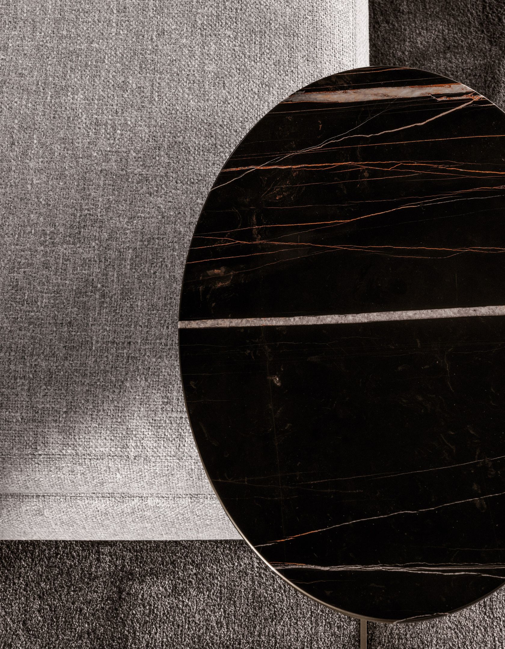 JOY “JUT OUT” Coffee table By Minotti | design Rodolfo Dordoni