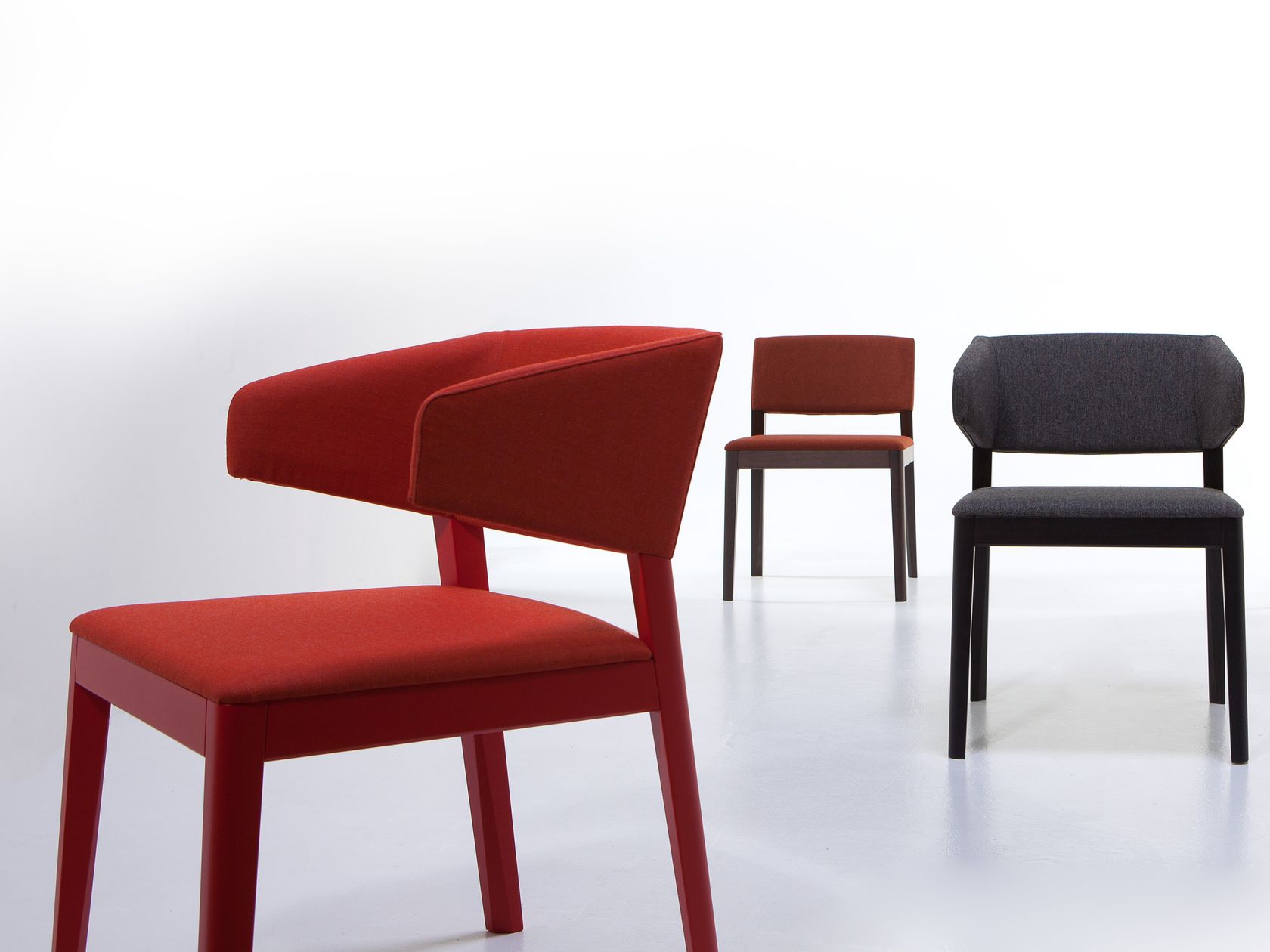 JUNO | Chair with armrests By Cizeta