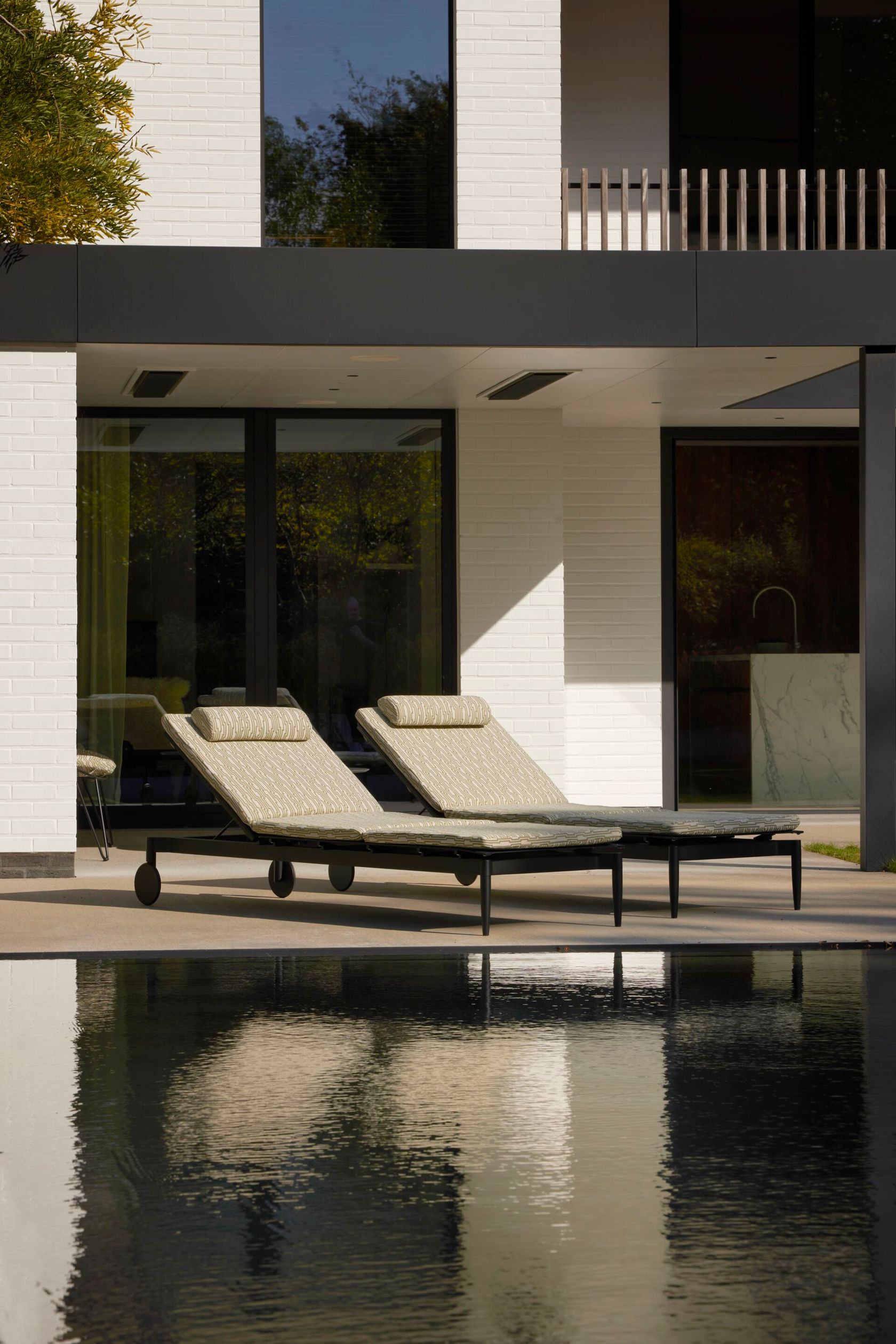 MARGUERITE Recliner sun lounger with castors By Joli | design Mathias ...