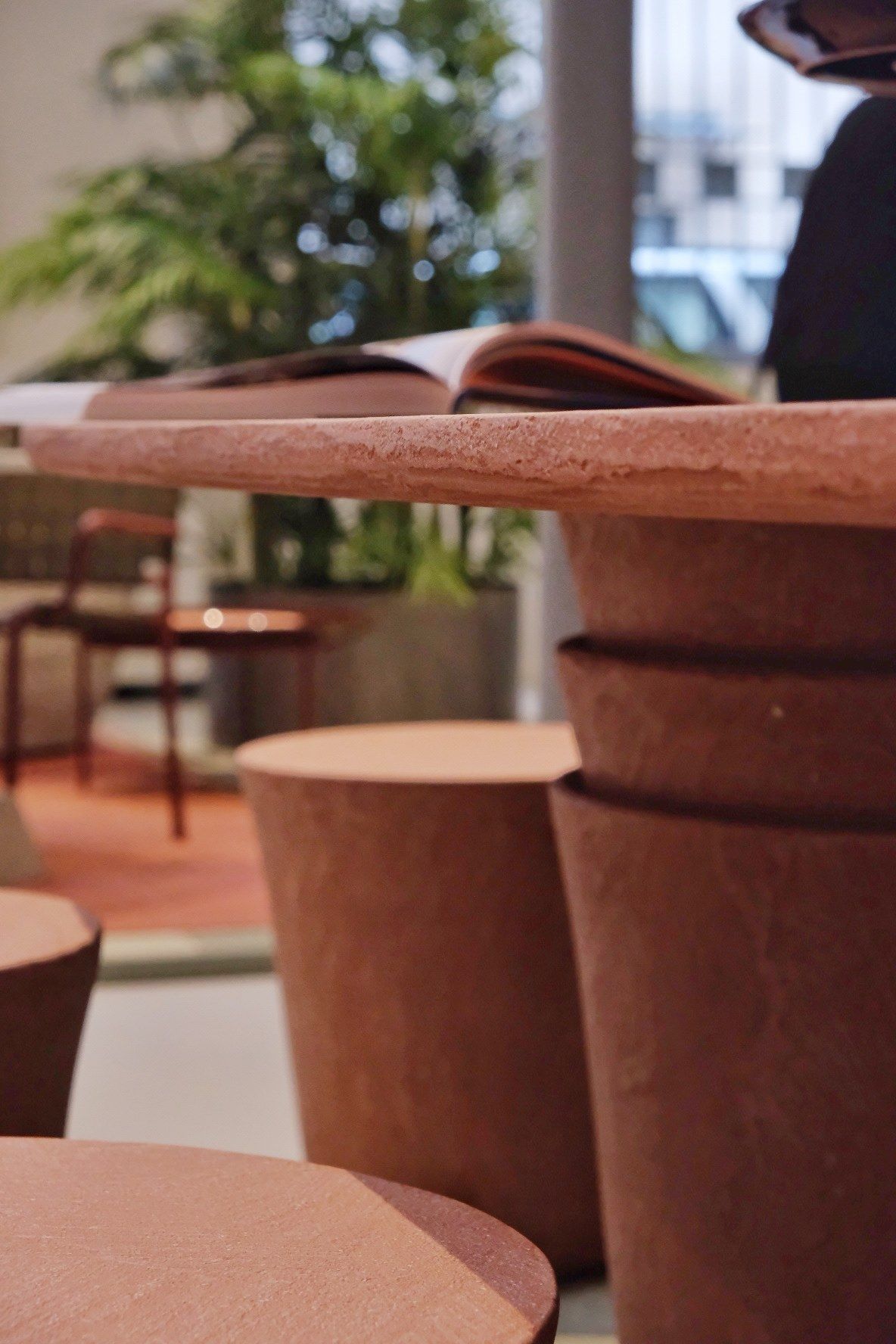 KASANE 33 Rectangular clay garden table By Gervasoni | design Nendo