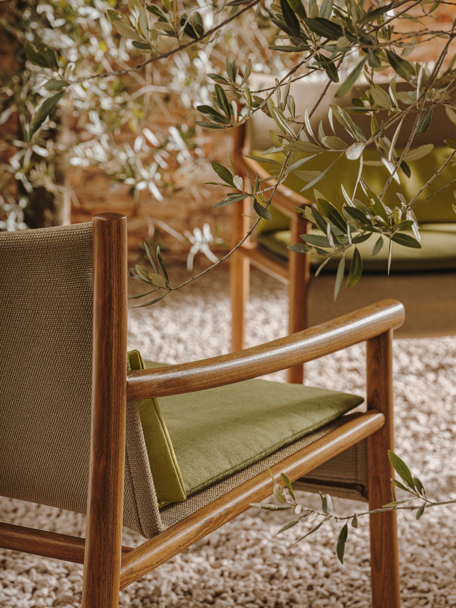 KATA | Garden armchair Kata Collection By arper design Lievore ...