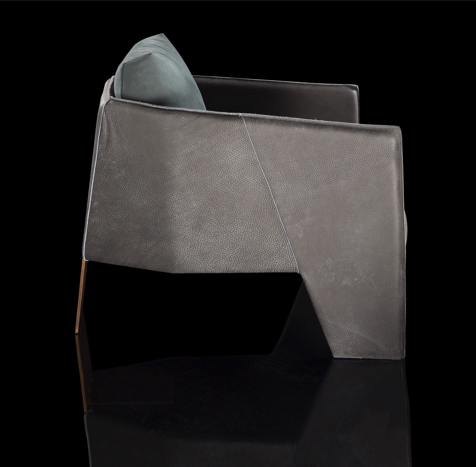 KETCH | Armchair By Henge design Massimo Castagna