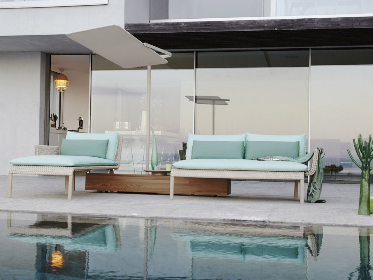 KEY WEST Adjustable Garden umbrella By Roberti