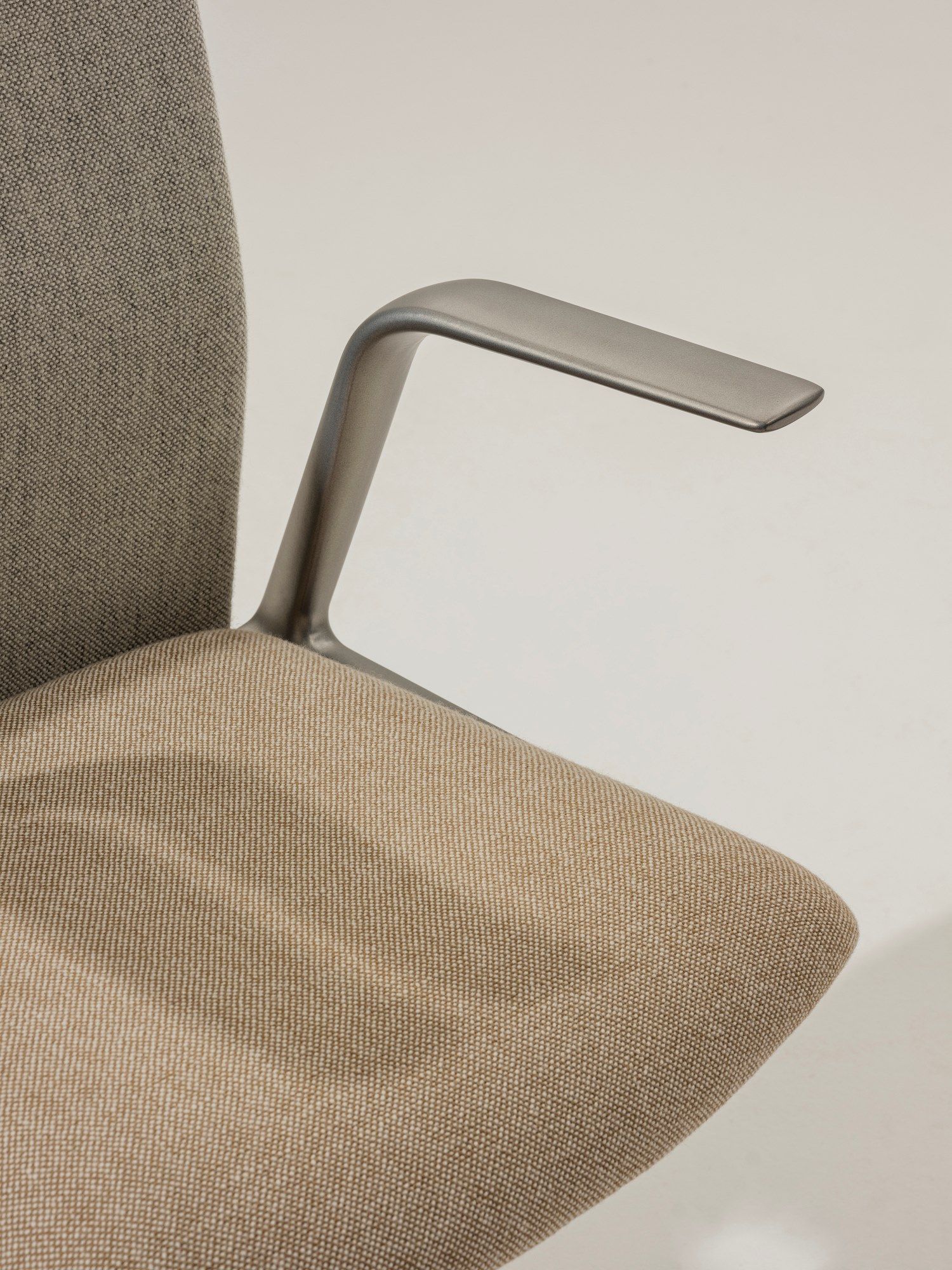 KINESIT MET Fabric office chair with castors with armrests By Arper ...