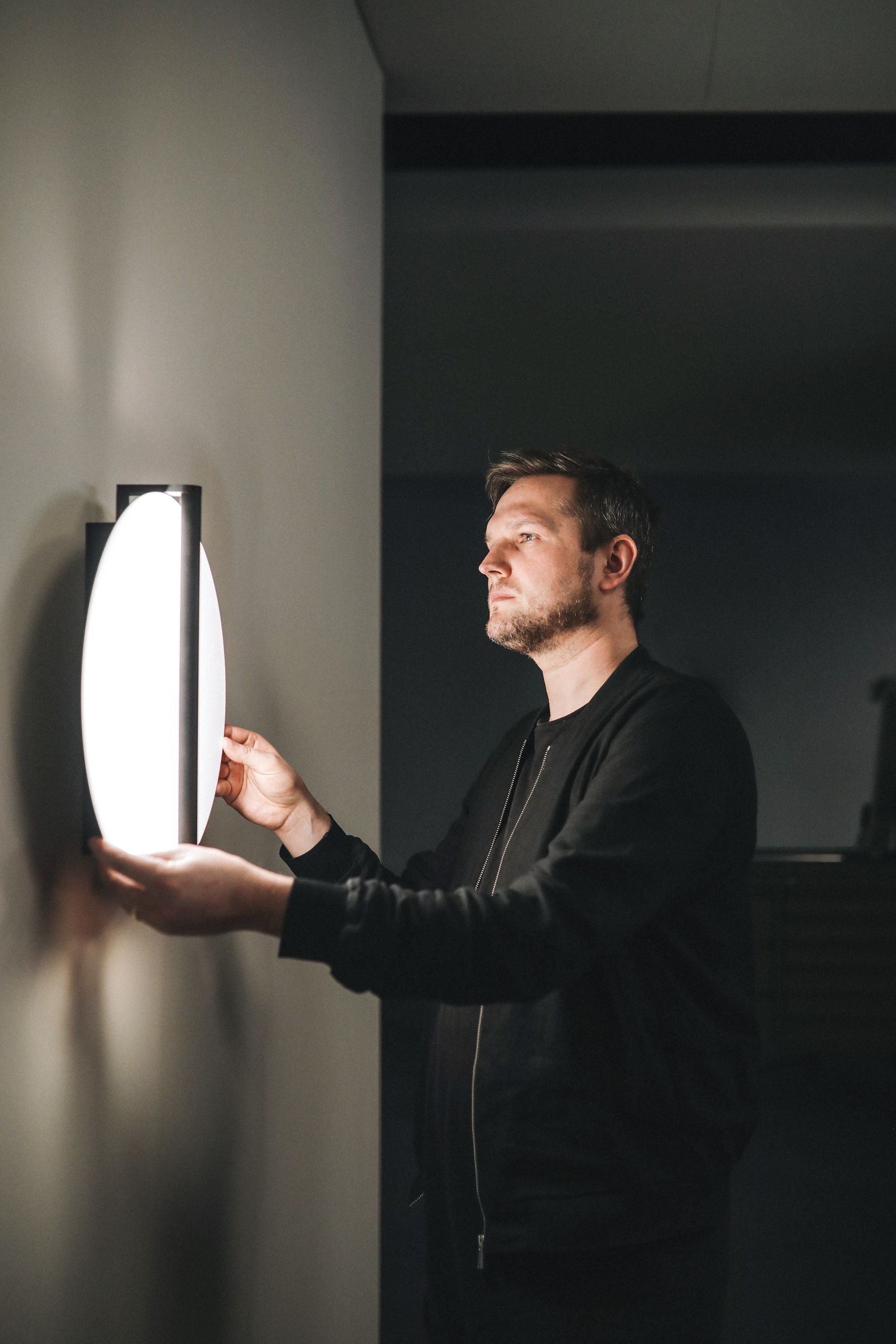 KONTUR | Applique Collection Kontur By Vibia design Sebastian Herkner