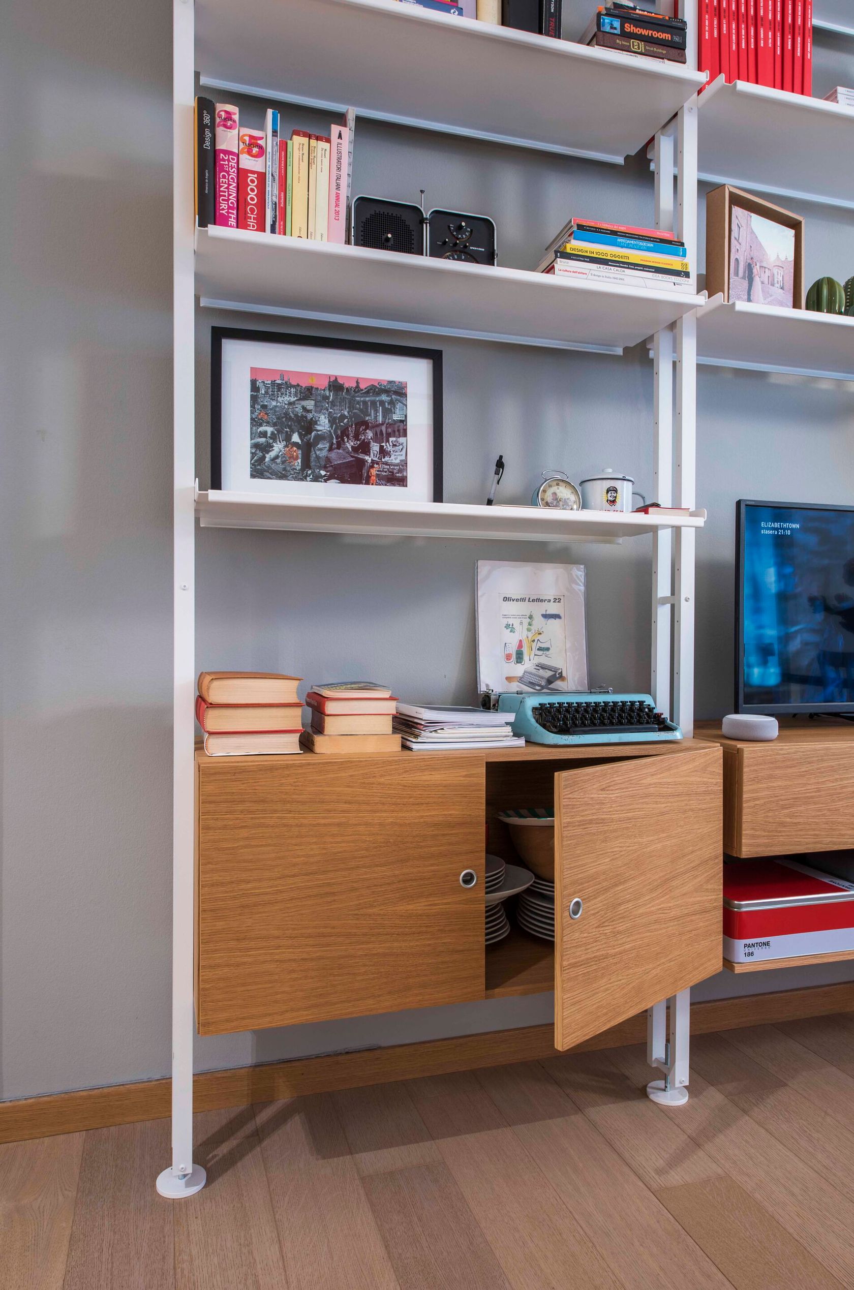 K2 LIVING Double-sided sectional aluminium shelving unit By KRIPTONITE