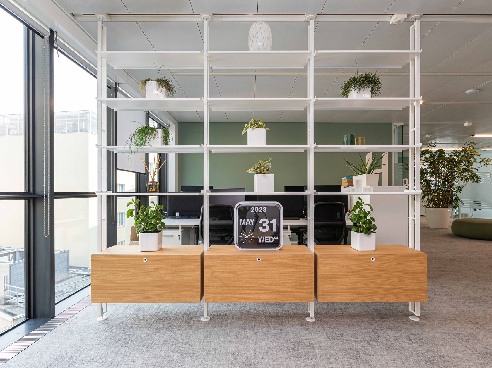 K2 STUDIO Office shelving By KRIPTONITE