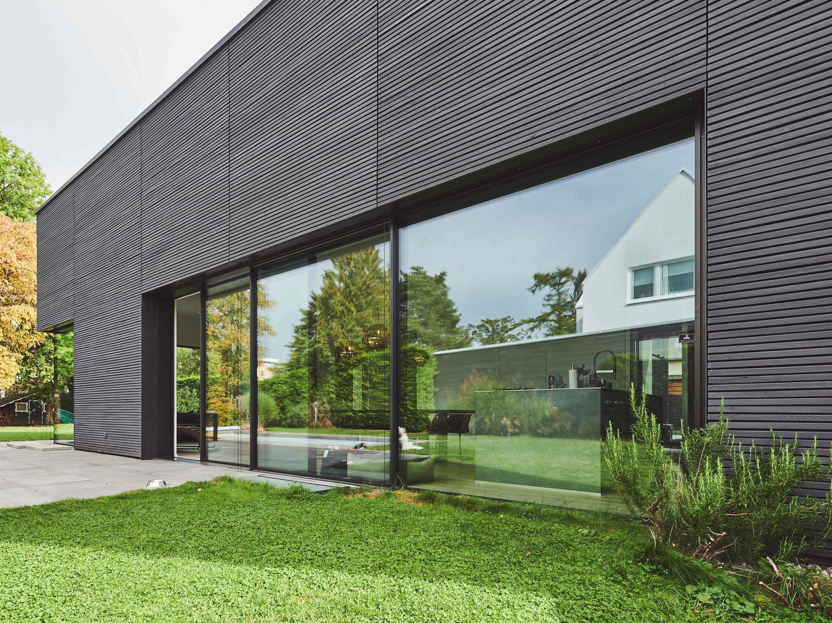 KELLER minimal windows®4+ Aluminium sliding window By Keller minimal windows®