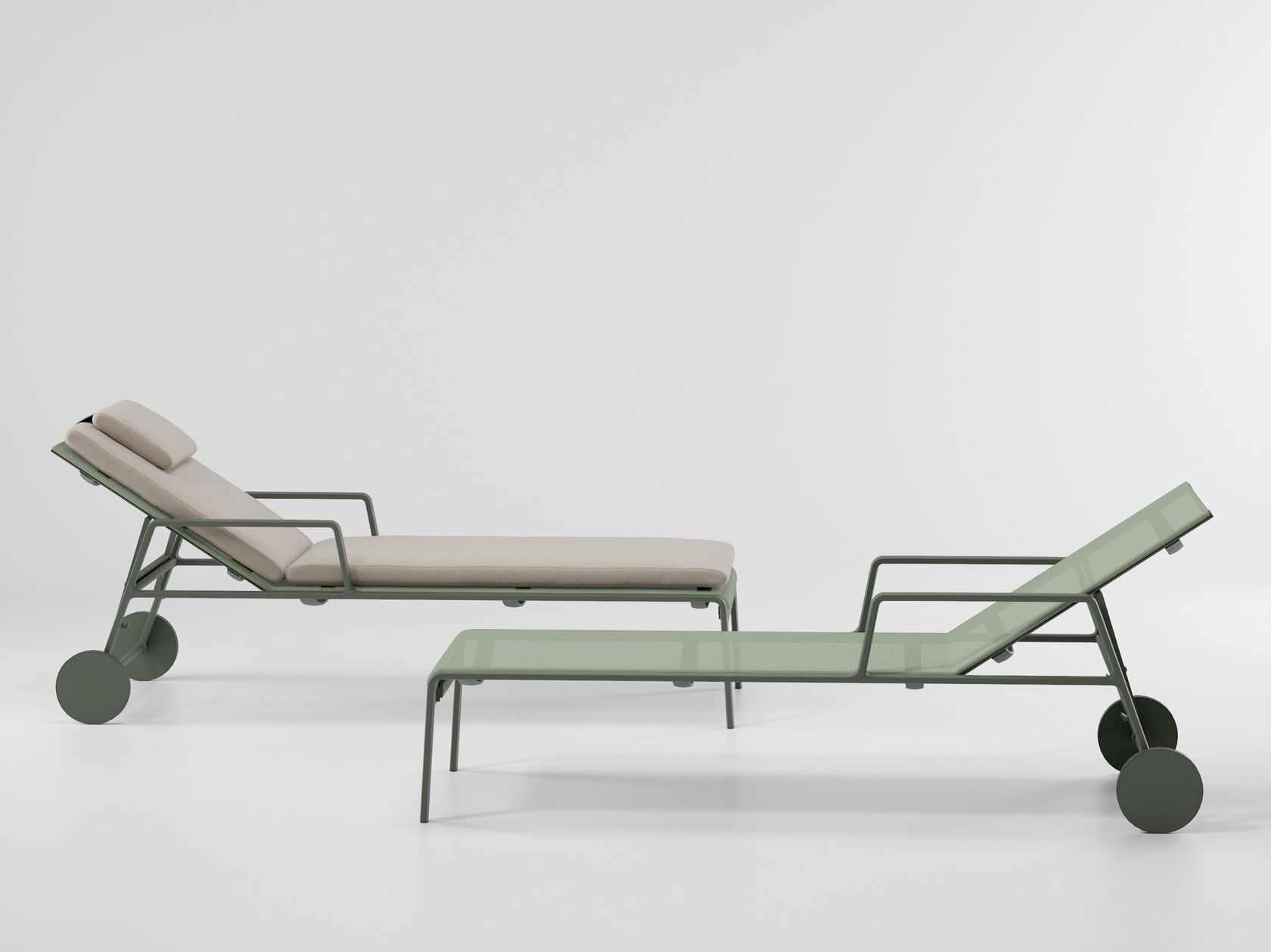 PARK LIFE Recliner fabric sun lounger By Kettal | design Jasper Morrison