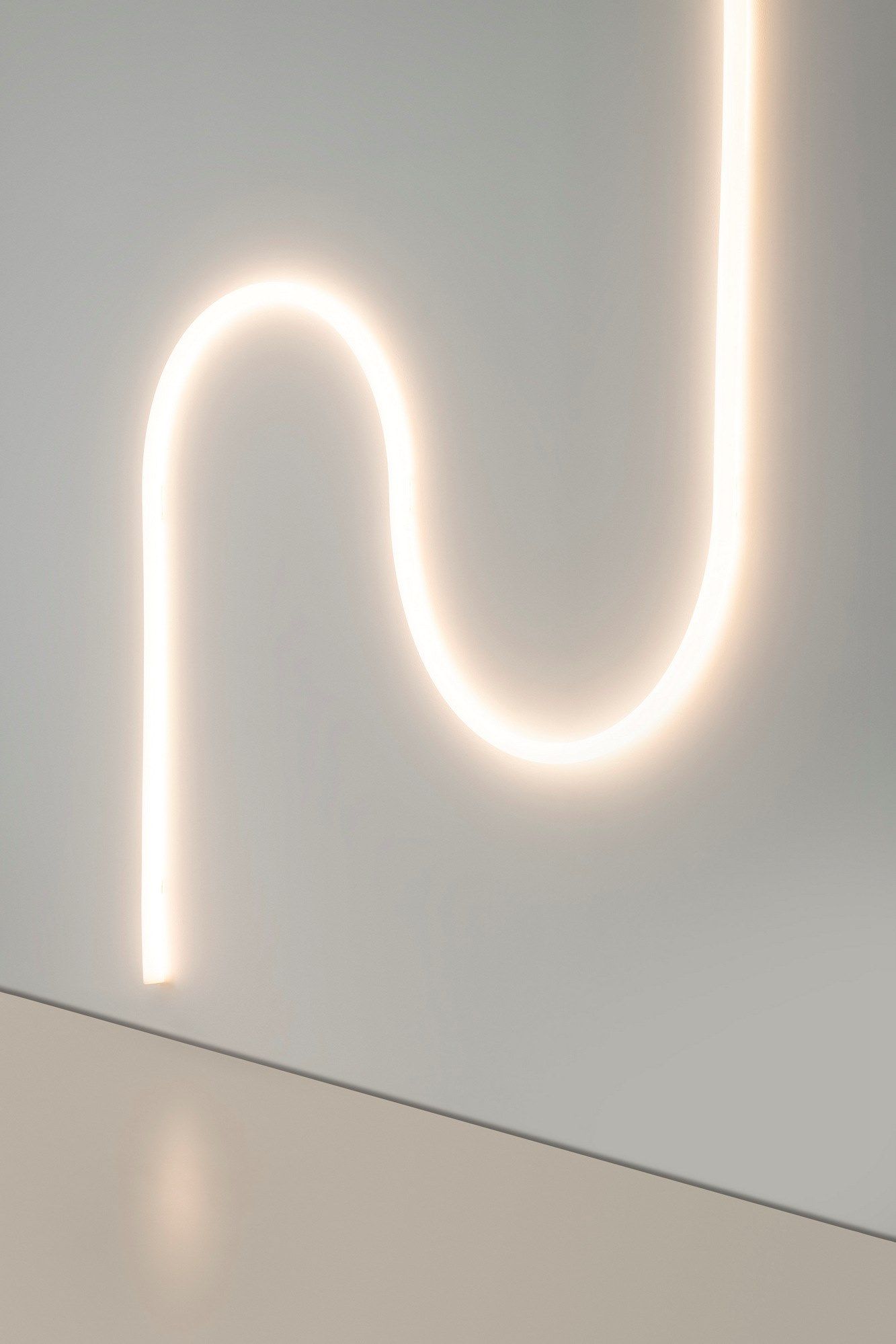 LA LINEA Wall lamp By Artemide | design BIG | Bjarke Ingels Group
