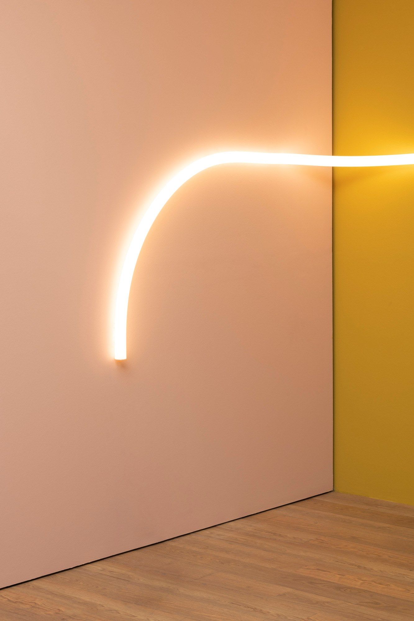LA LINEA Wall lamp By Artemide | design BIG | Bjarke Ingels Group