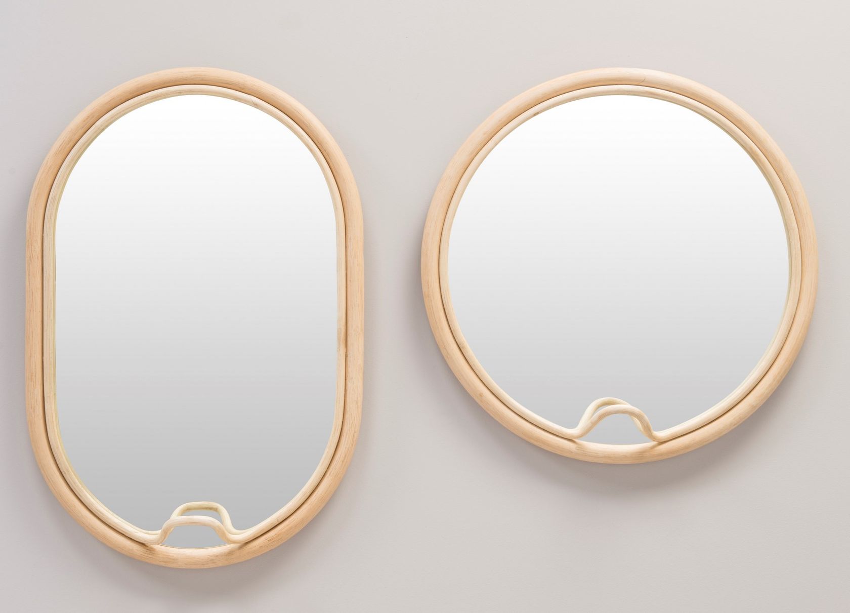 LASSO | Oval mirror By Orchid Edition design AC/AL Studio