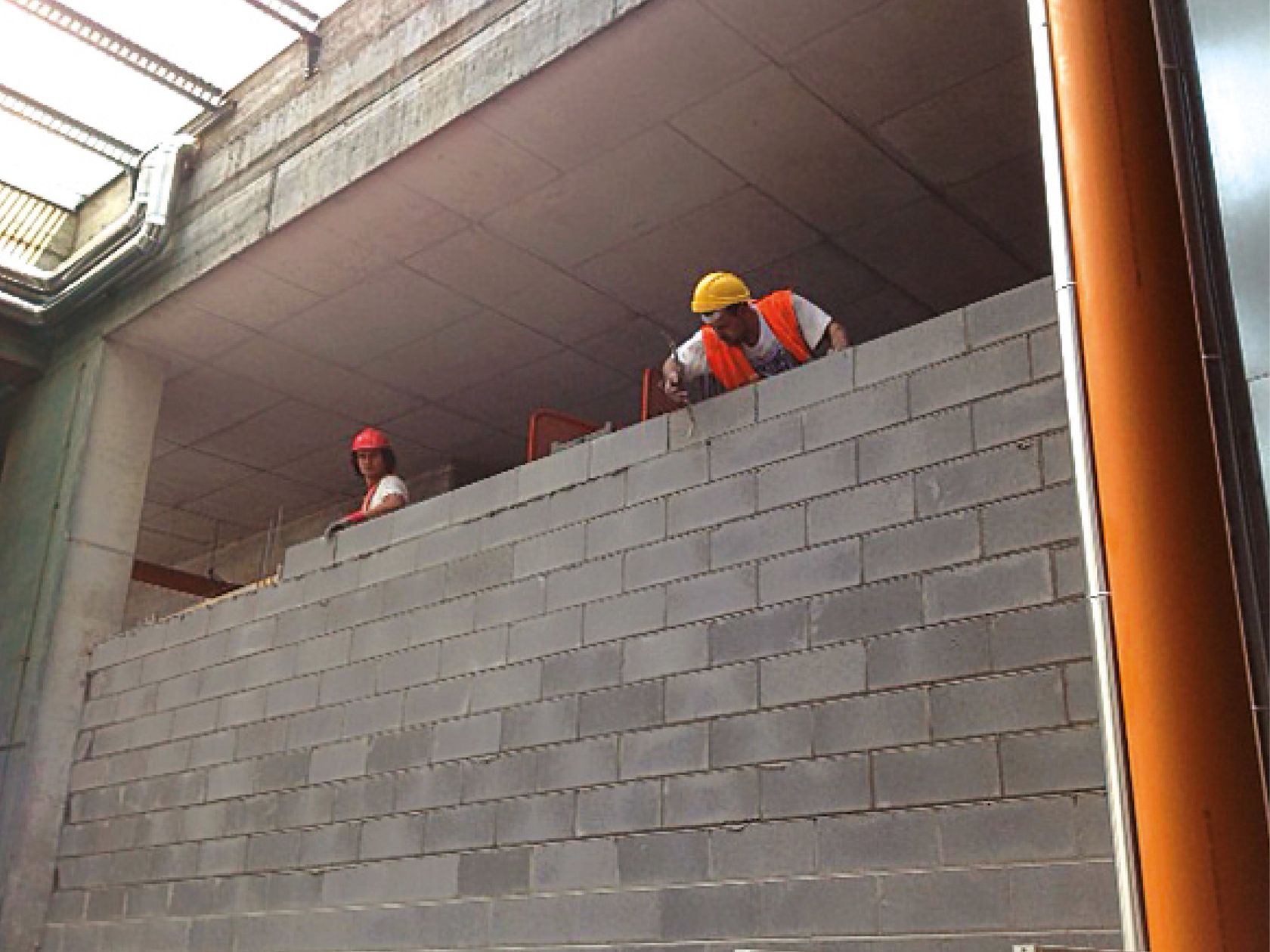 LECABLOCCO TAGLIAFUOCO Lightweight concrete block for fire resistance ...