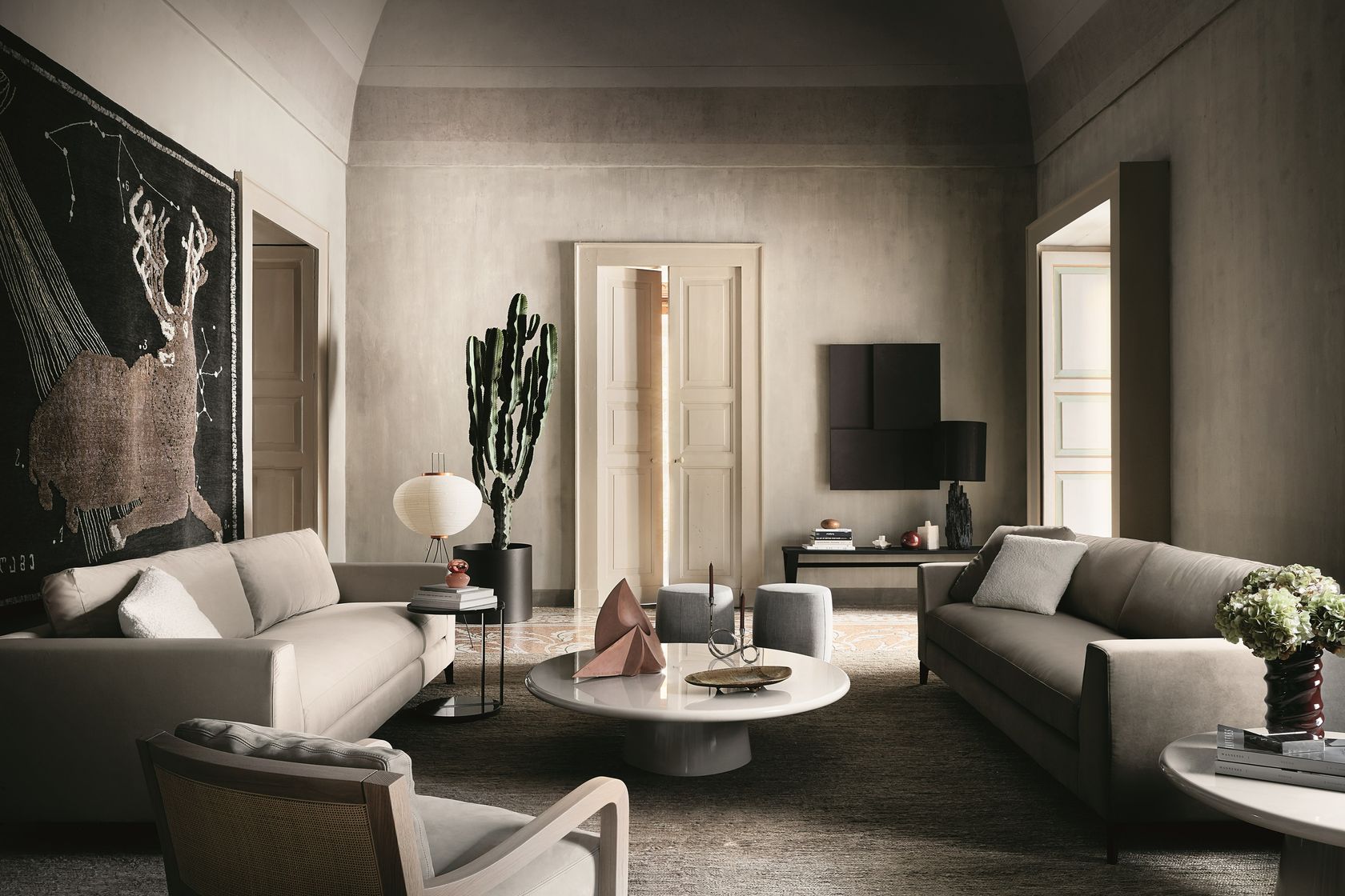 LEON Round marble coffee table By Meridiani | design Andrea Parisio
