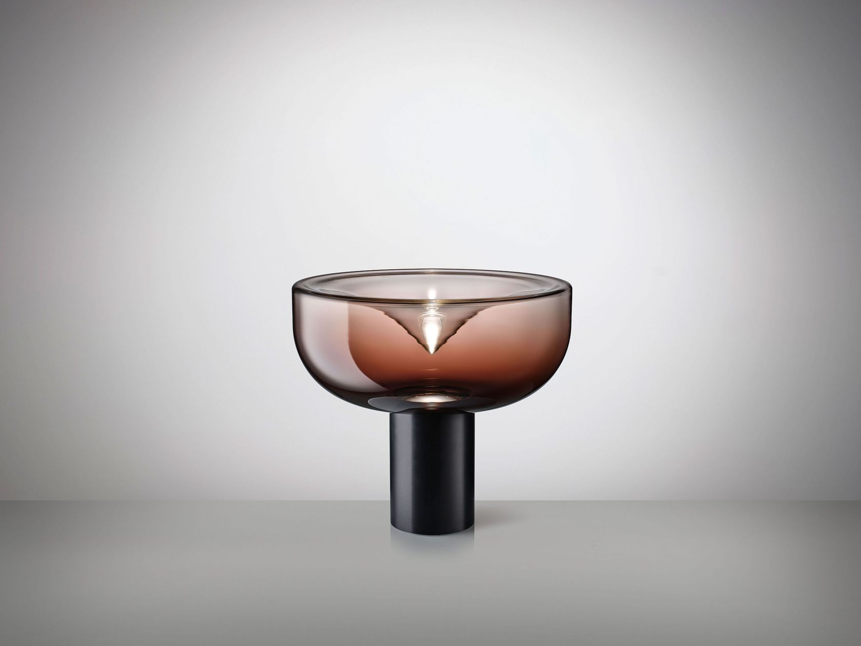 AELLA T30 Table lamp By LEUCOS