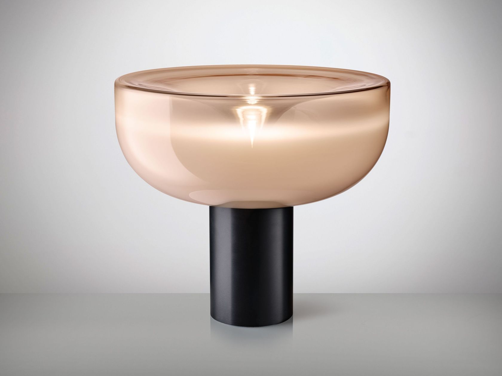 AELLA T30 Table lamp By LEUCOS
