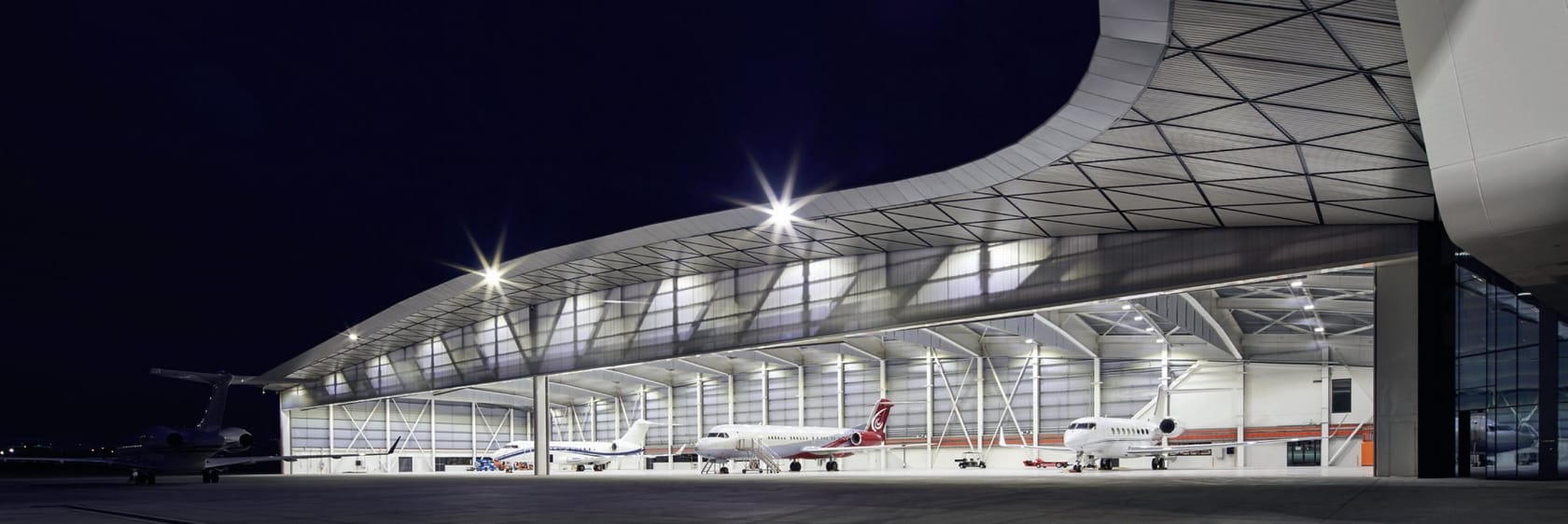 LEXAN™ THERMOCLICK™ Translucent plastic laminate wall panel By Polyvantis