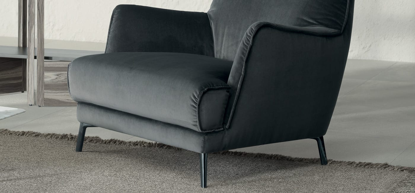 LEYRA | Poltrona in tessuto By Natuzzi Italia design Claudio Bellini