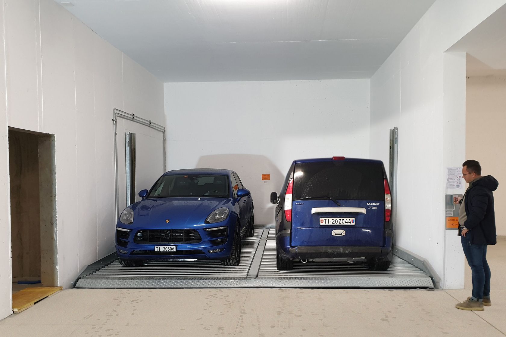 PARCHEGGI MECCANIZZATI E BOX A SCOMPARSA Sistema di parcheggio ...