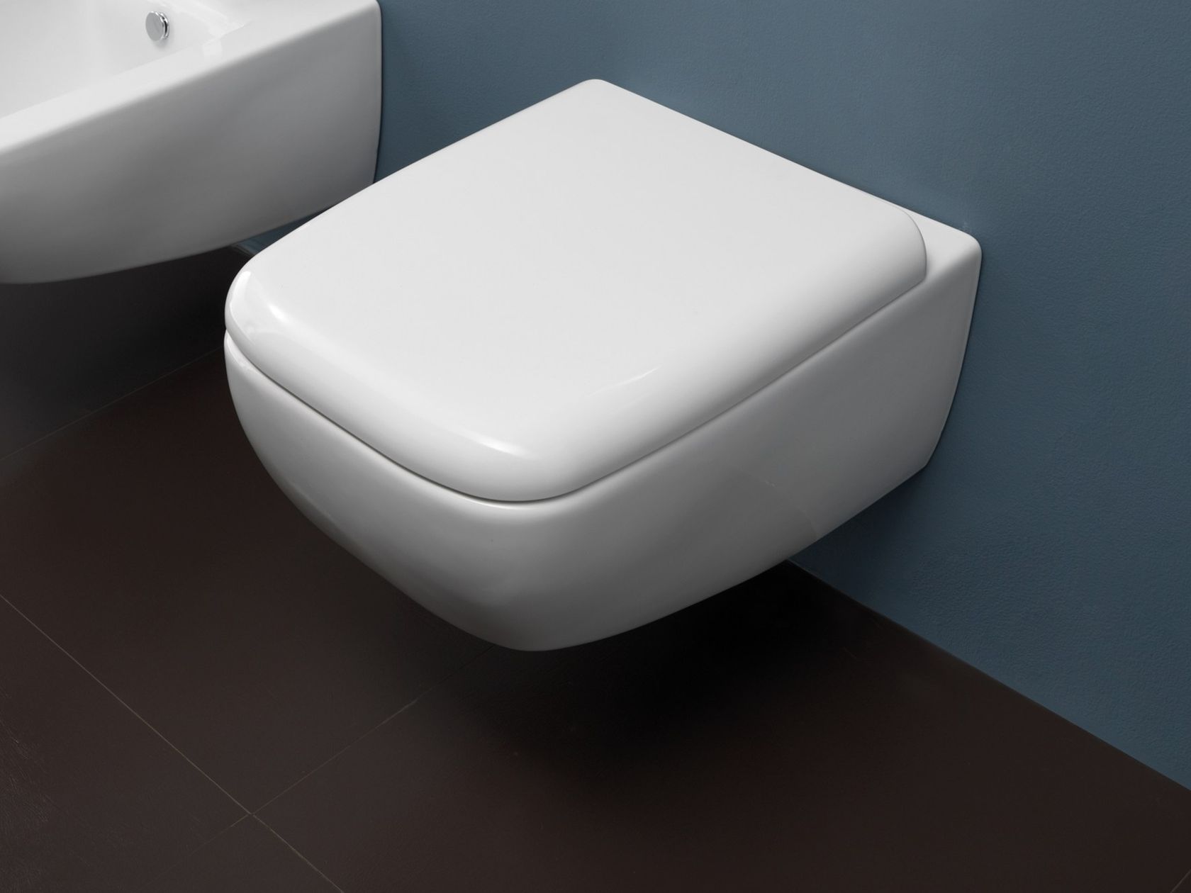 LILAC | Wall-hung toilet By GSG Ceramic Design design Massimiliano Abati