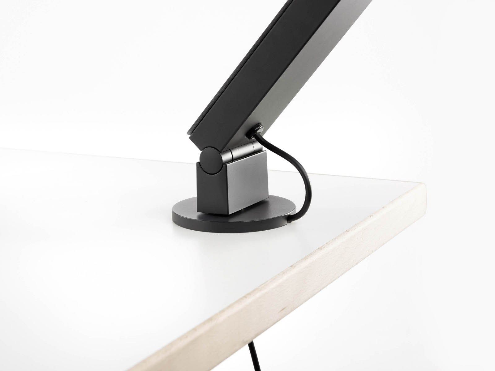LINEAR TABLE PRO 2 Table lamp By LUCTRA® | design yellow design