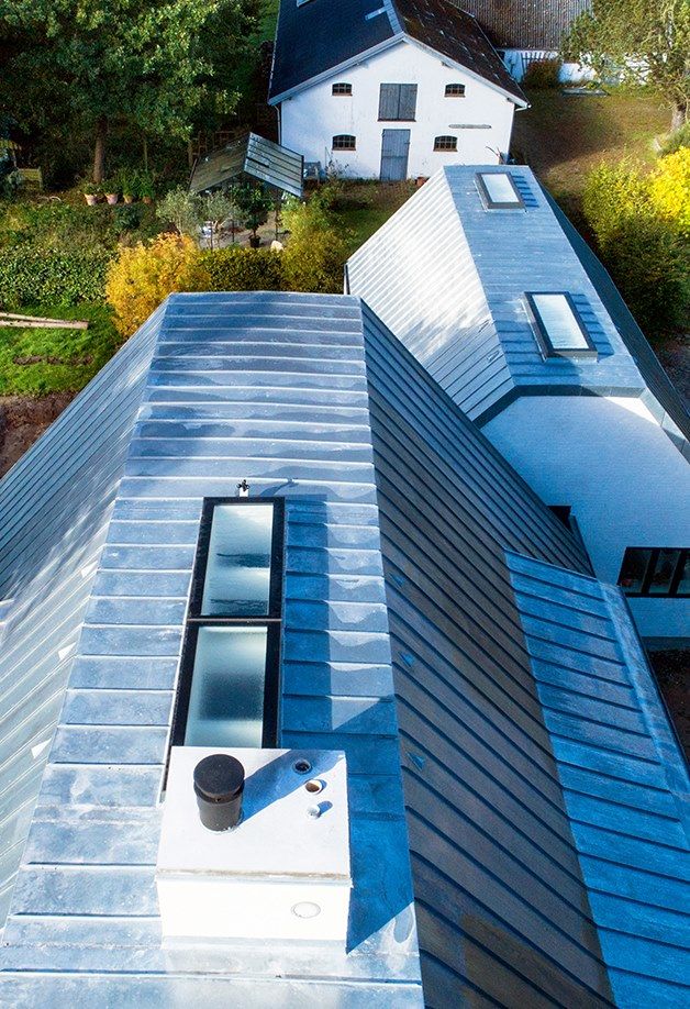 LINEARLIGHT Glass and aluminium continuous rooflight By Velux Commercial
