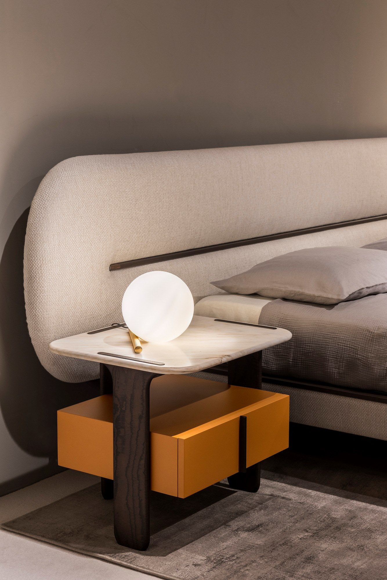 LIPS XL Bed By Carpanese Home | design Matteo Zorzenoni