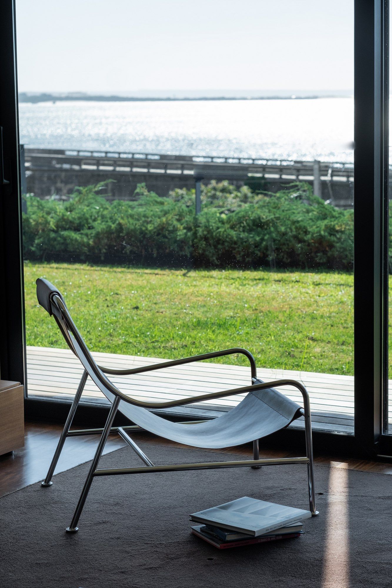 Leather lounge chair with armrests LISBOA By MOR DESIGN design Keiji ...