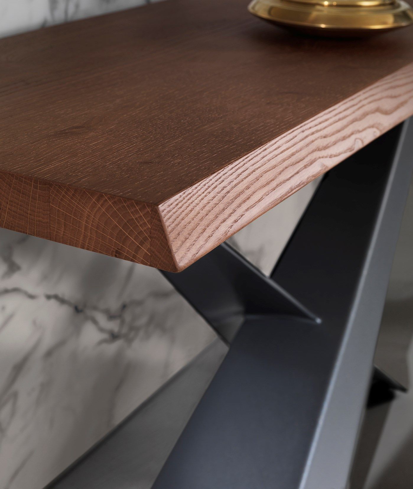 LIVING | Walnut console table By RIFLESSI