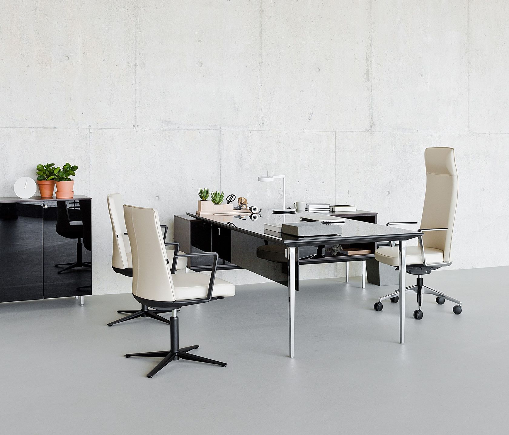 LONGO | Rectangular writing desk By ACTIU design Ramos&Bassols