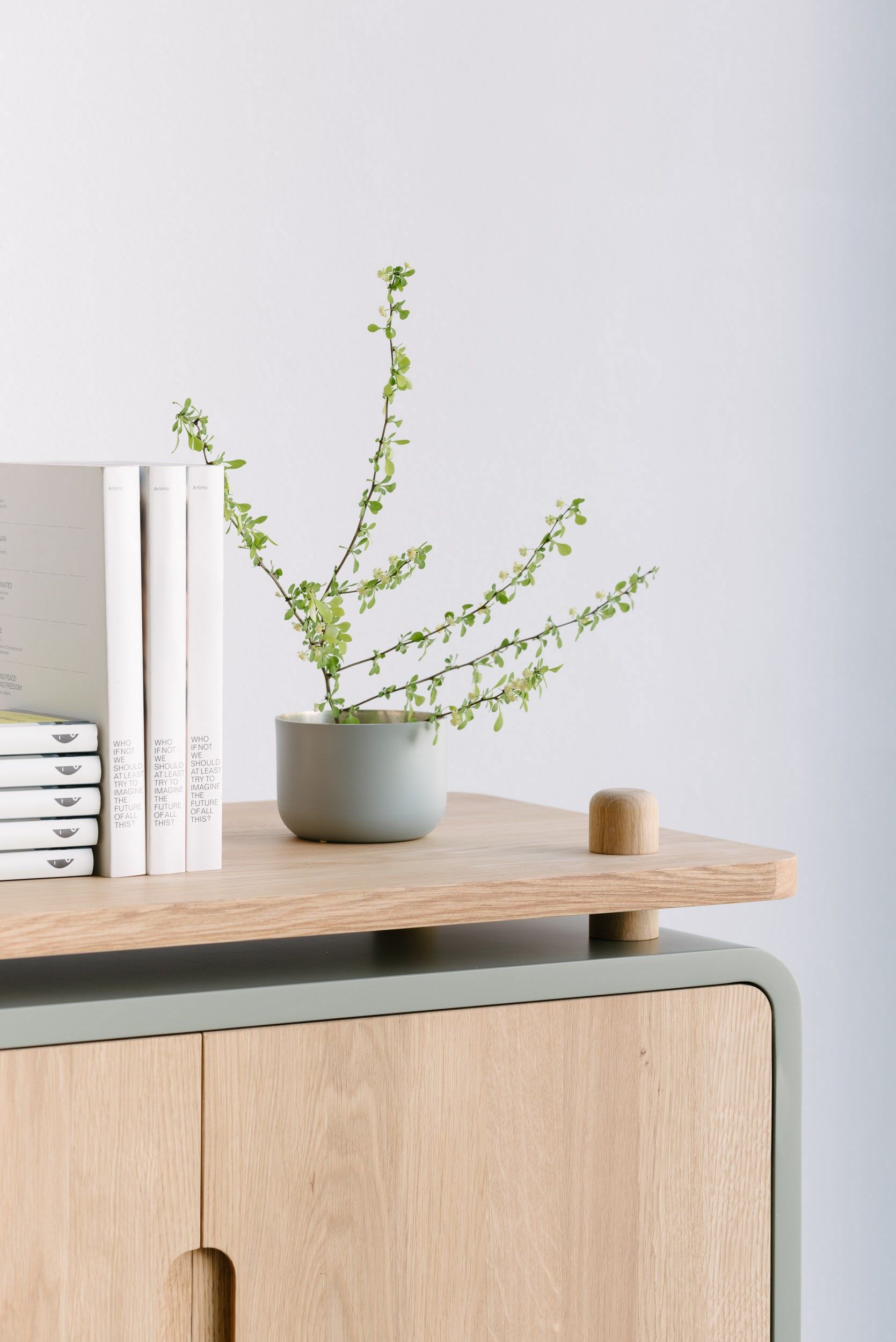 LOOP 88 Highboard By ST FURNITURE