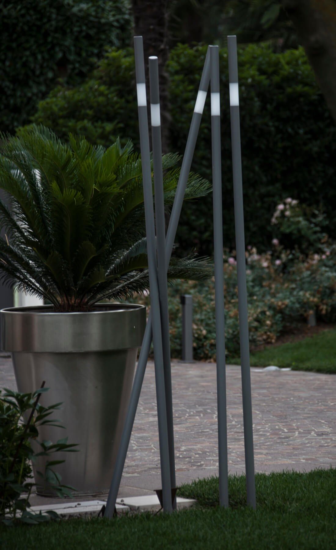 LUCCIOLA LED aluminium floor lamp By Brillamenti