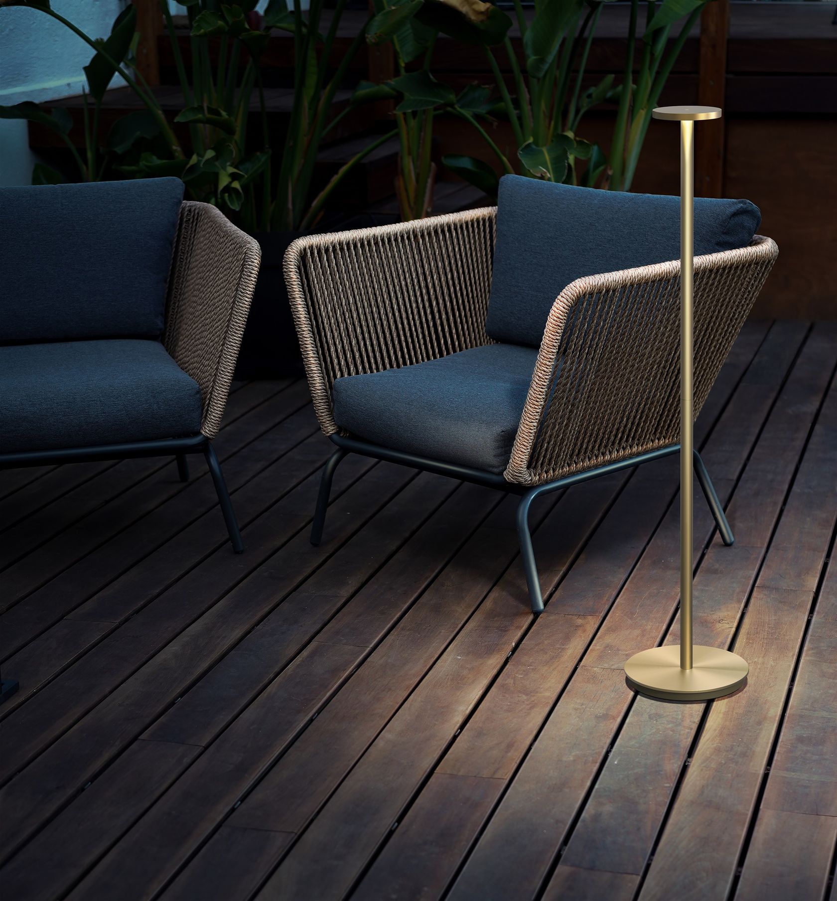 LUCI | Floor lamp By Pablo