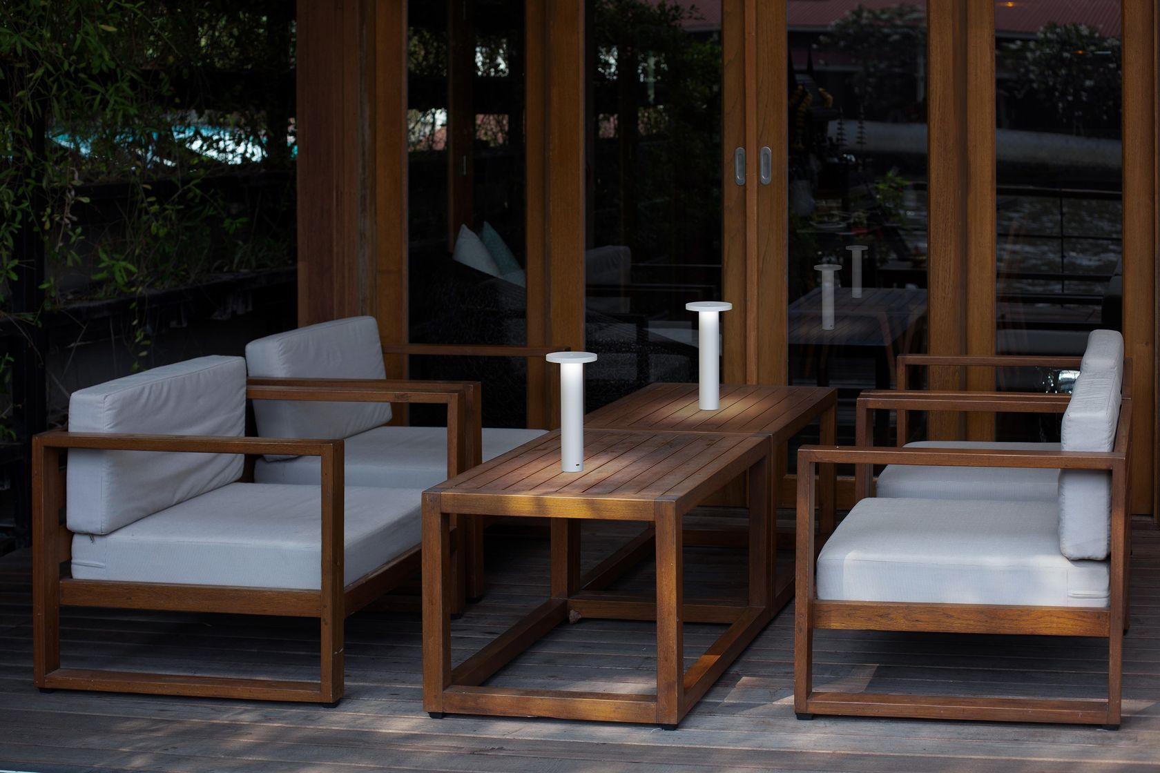 LUCI Cordless LED aluminium table lamp By Pablo Designs