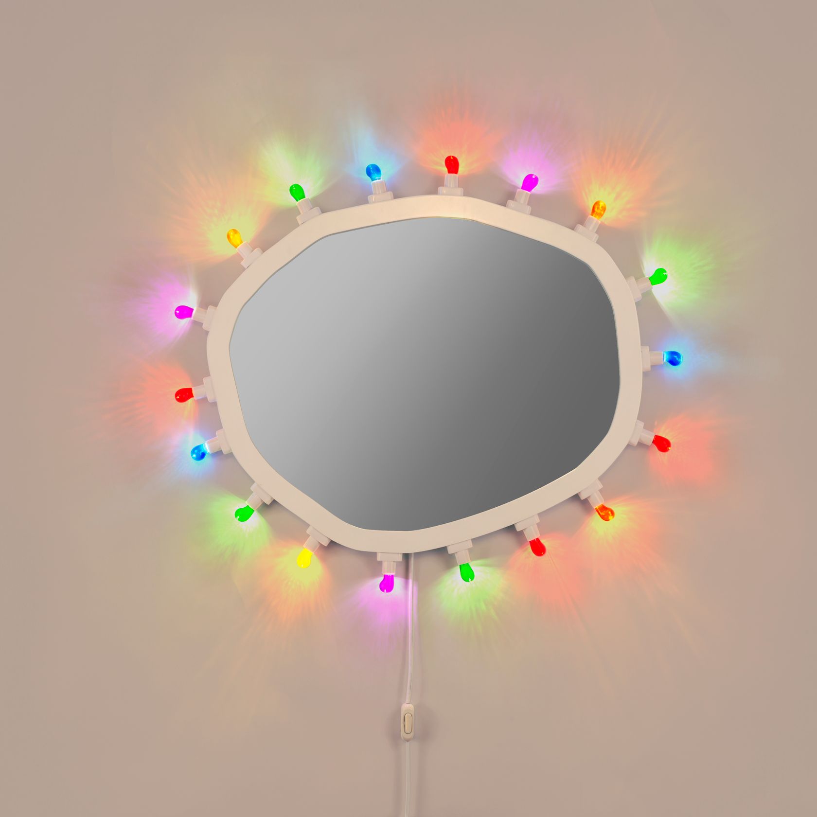 Wall-mounted mirror with integrated lighting LUMINAIRE REGULAR ...