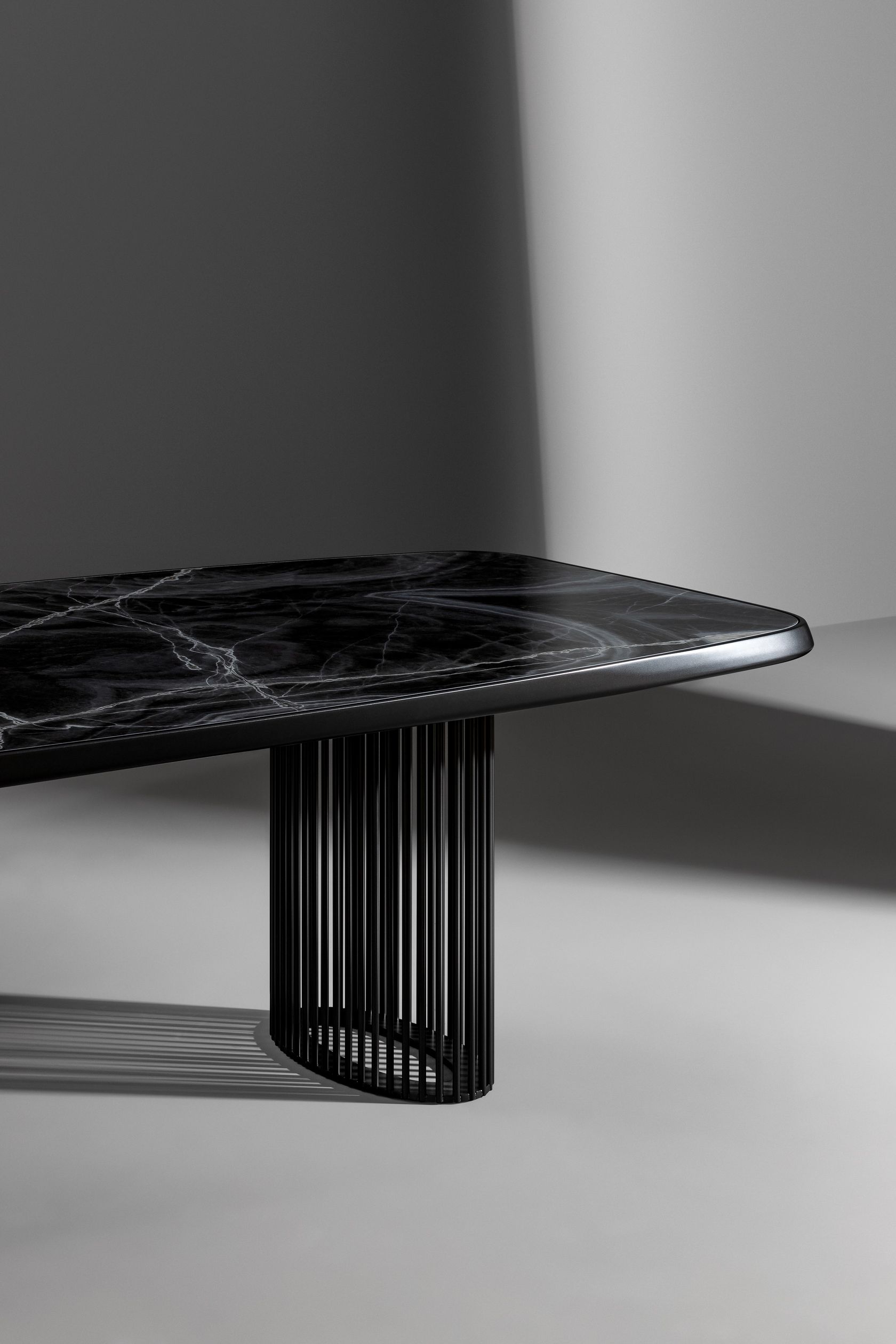LUNA BIANCA Table By Bonaldo | design Toshiyuki Yoshino