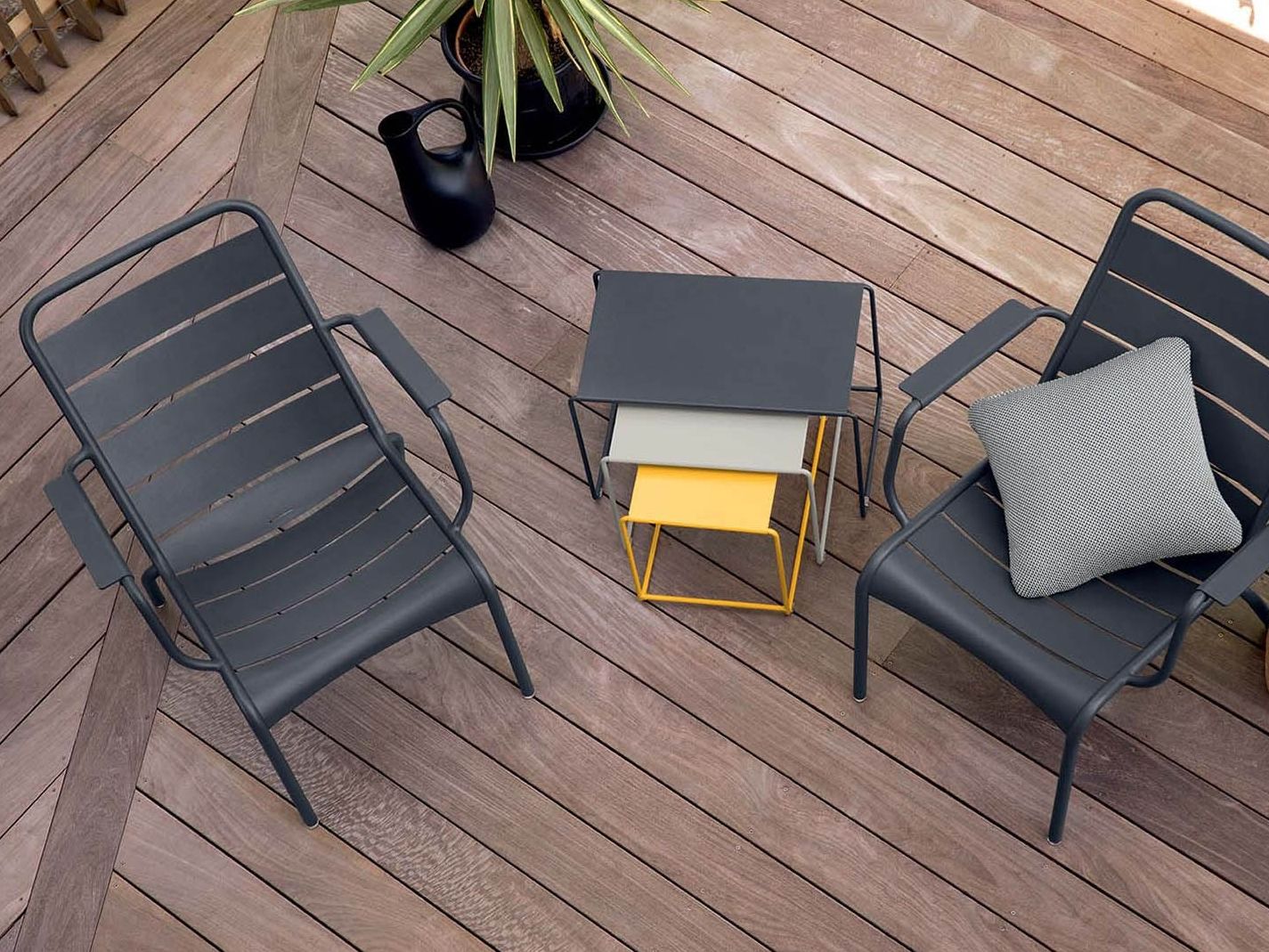 LUXEMBOURG Stackable aluminium garden armchair with armrests By Fermob ...