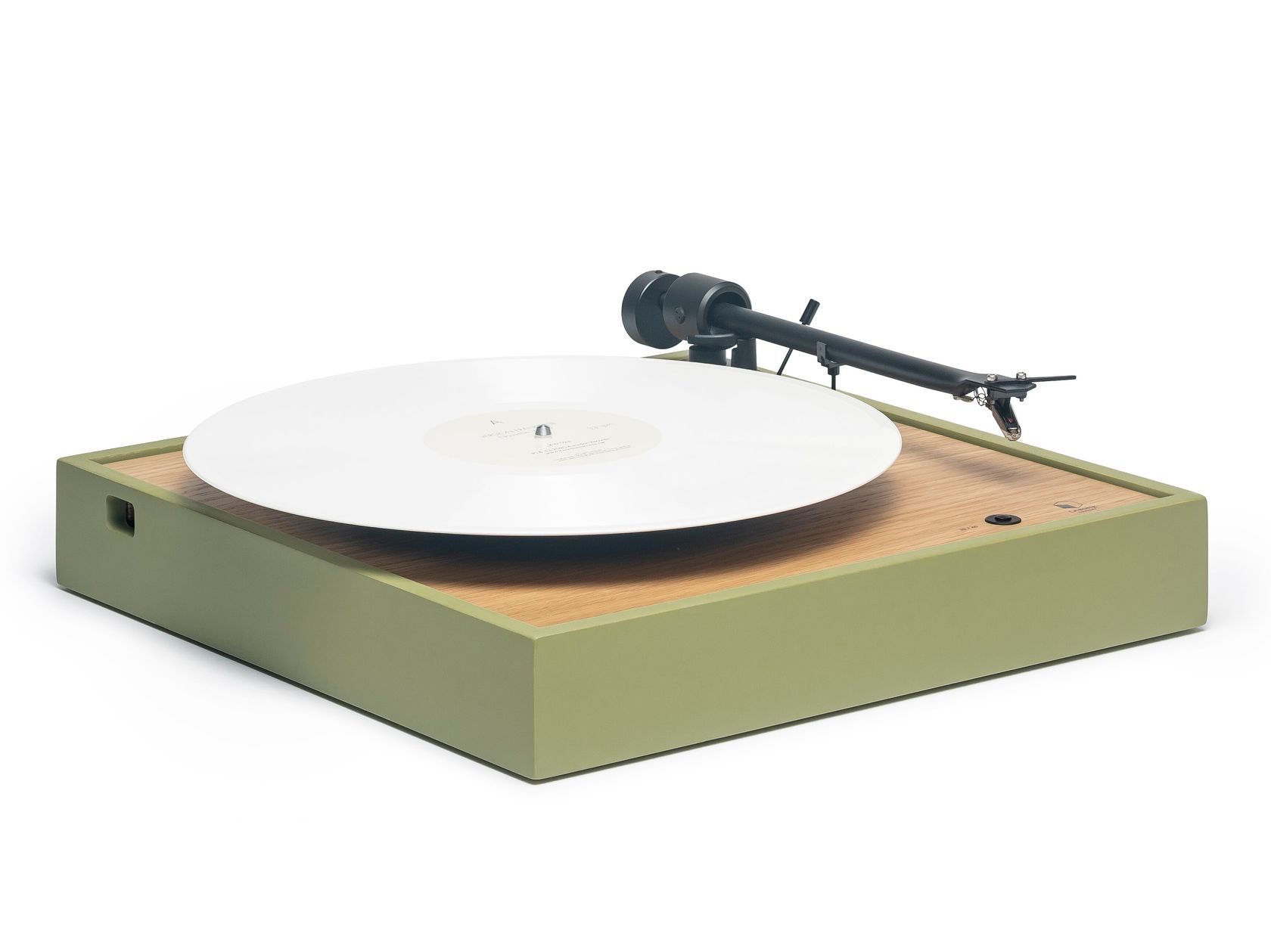 SQUARE SOFT GREEN OAK Portable oak record player By La Boite concept