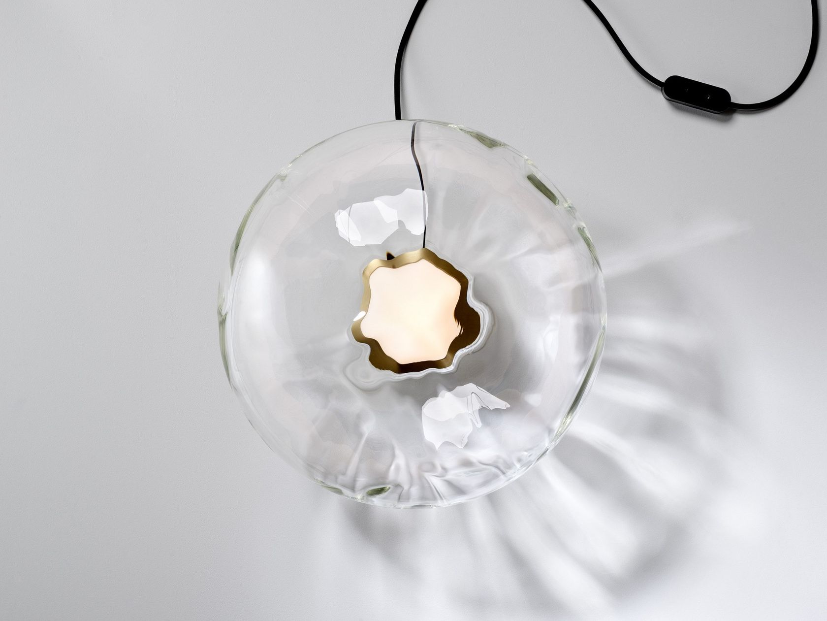 MÉNE | LED table lamp By Ross Gardam