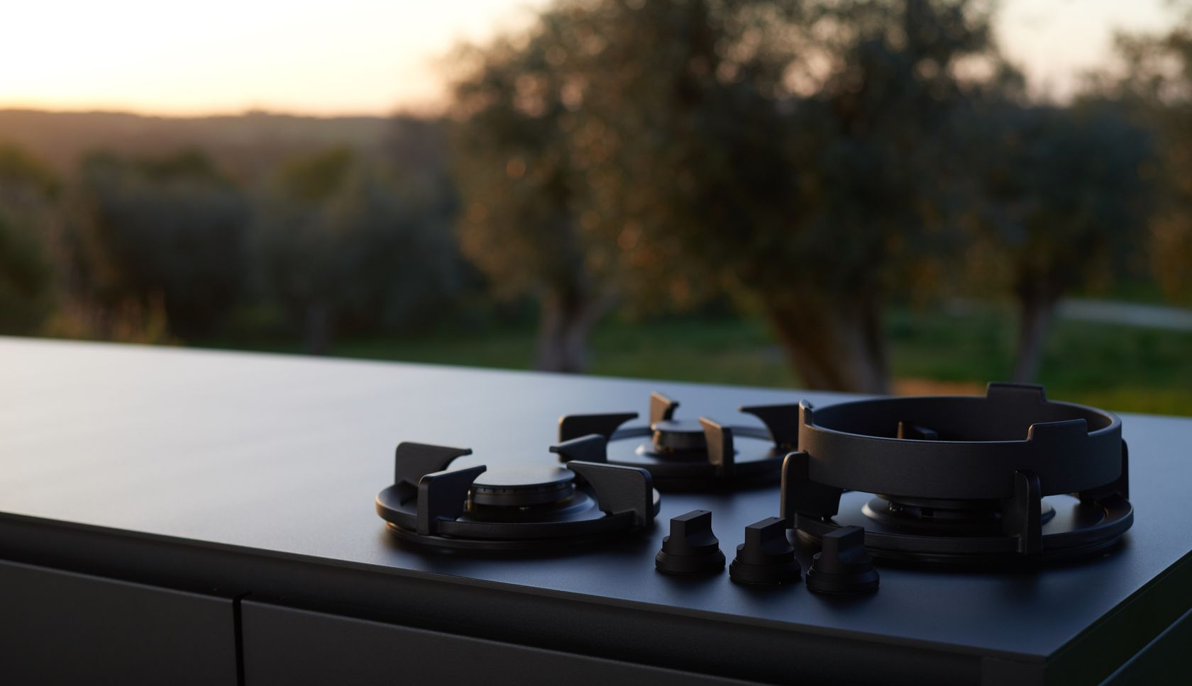 M2 | Kitchen Aluminium kitchen with island By Sachi