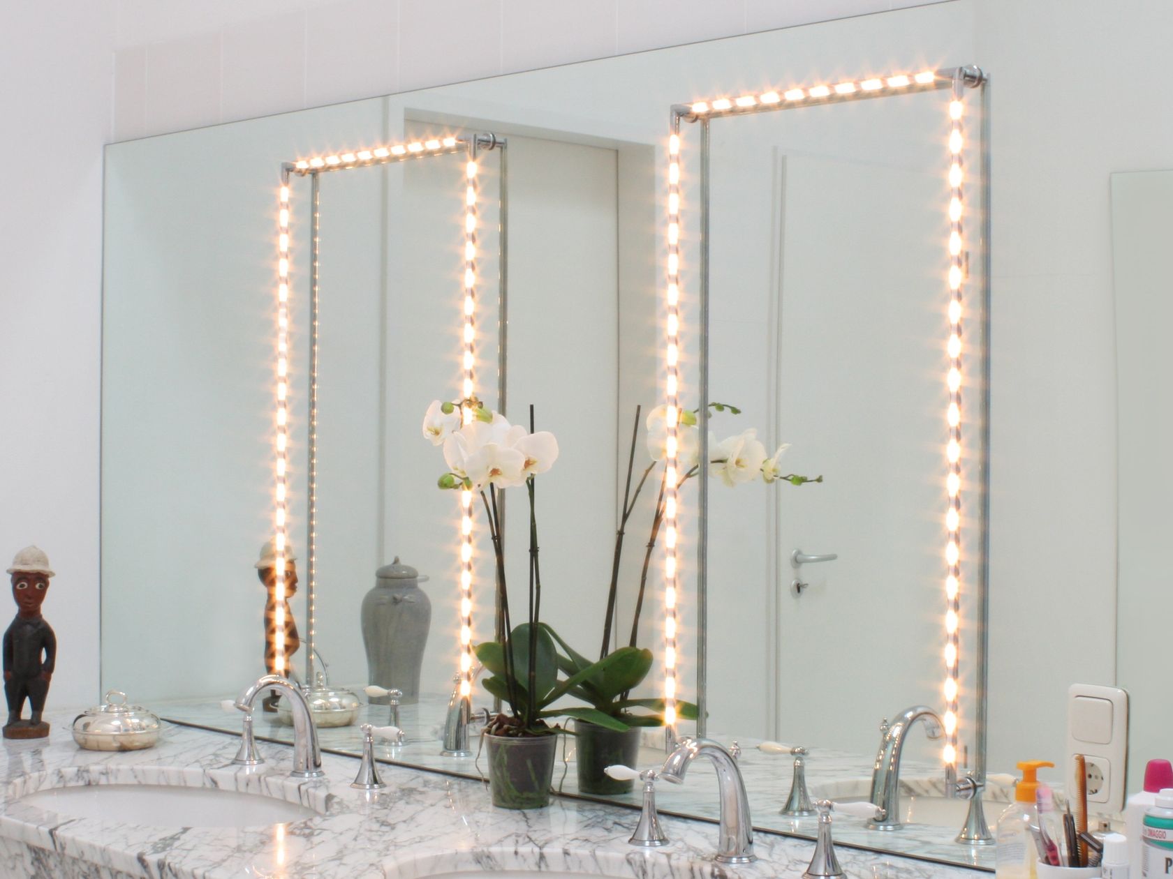 MAKE UP 8 Mirror lamp By Betec | design Horst Lettenmayer