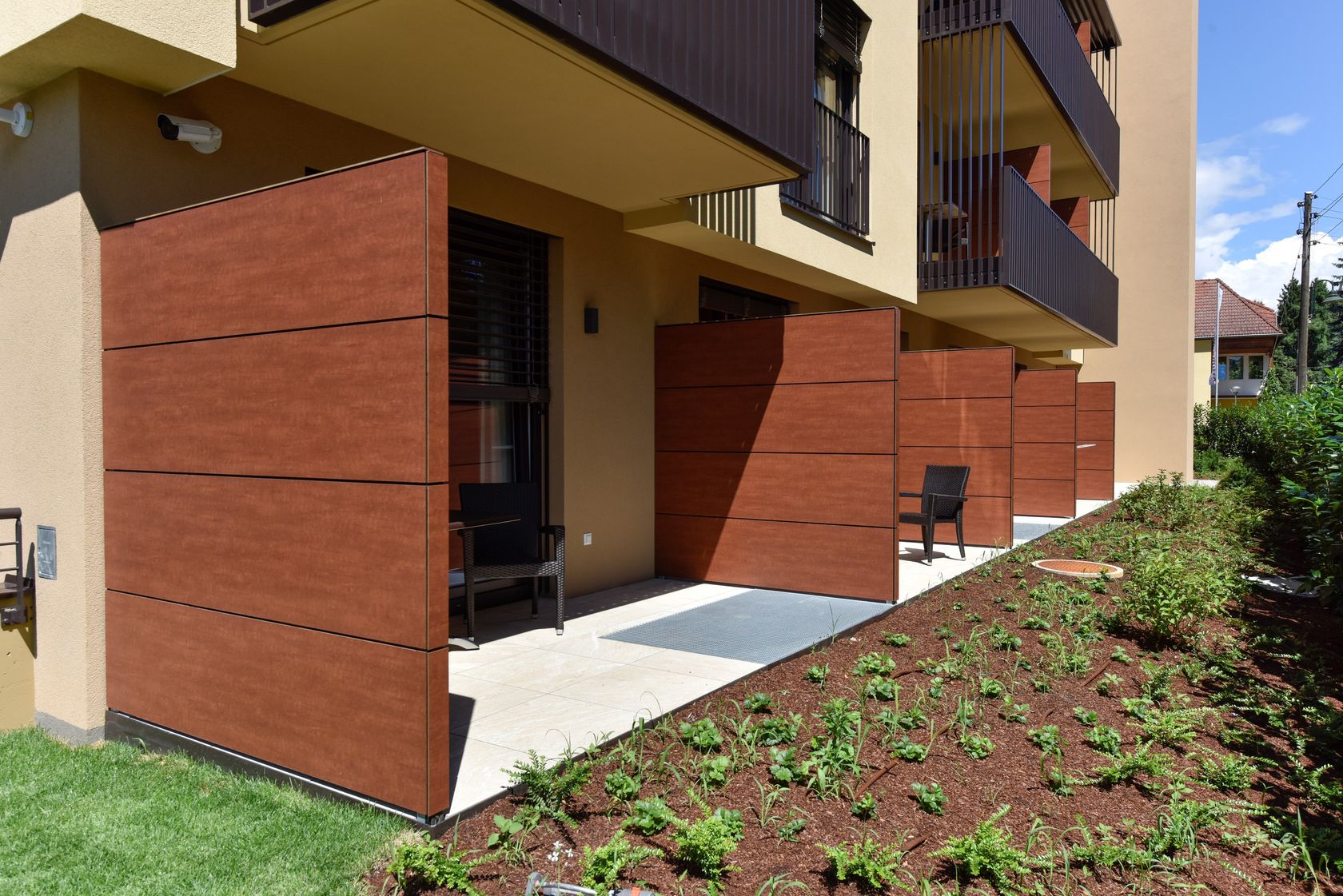 Painel para fachada em HPL MAX COMPACT EXTERIOR By FunderMax