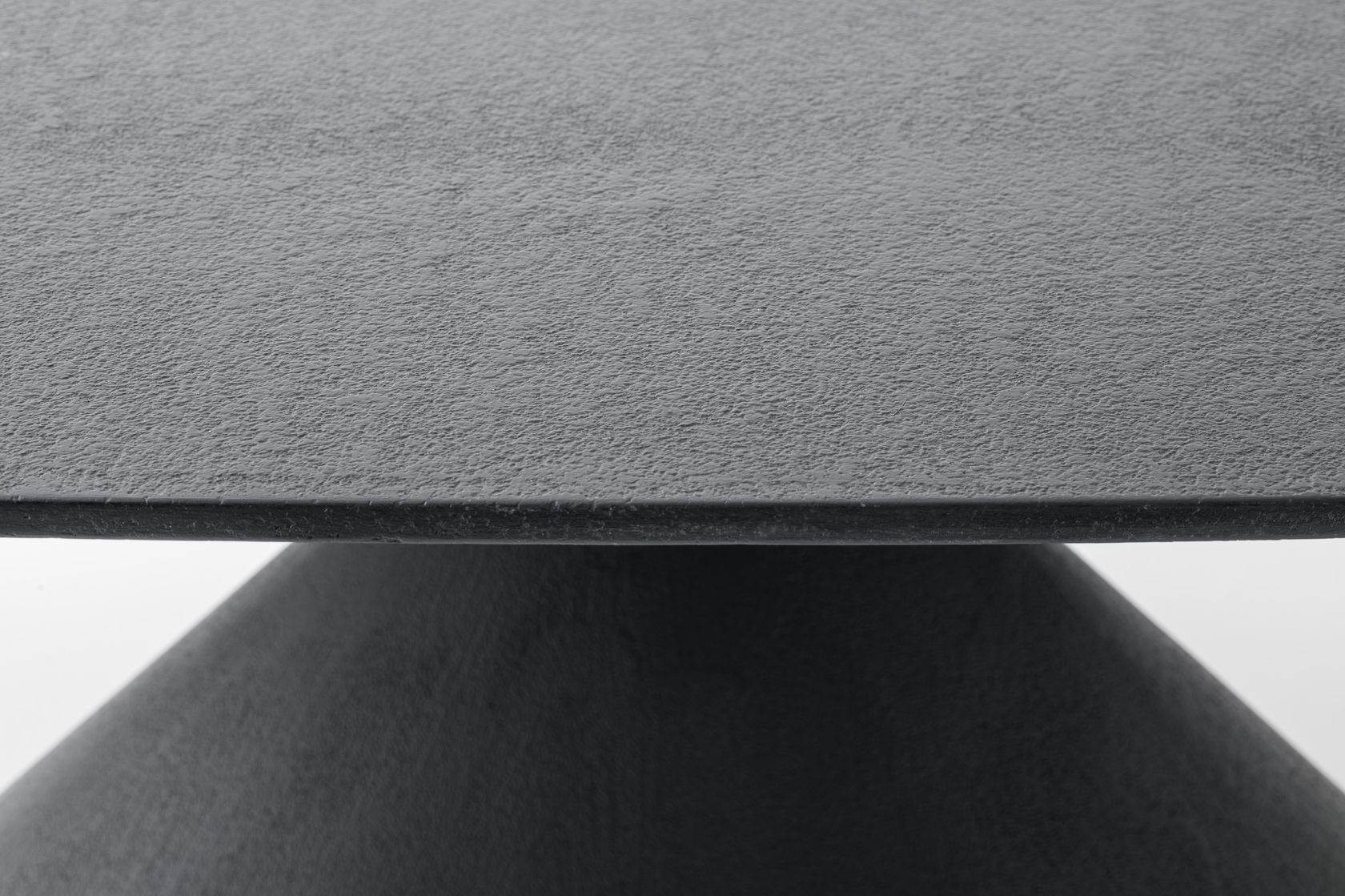 MAXI CLAY Table By Desalto | design Marc Krusin